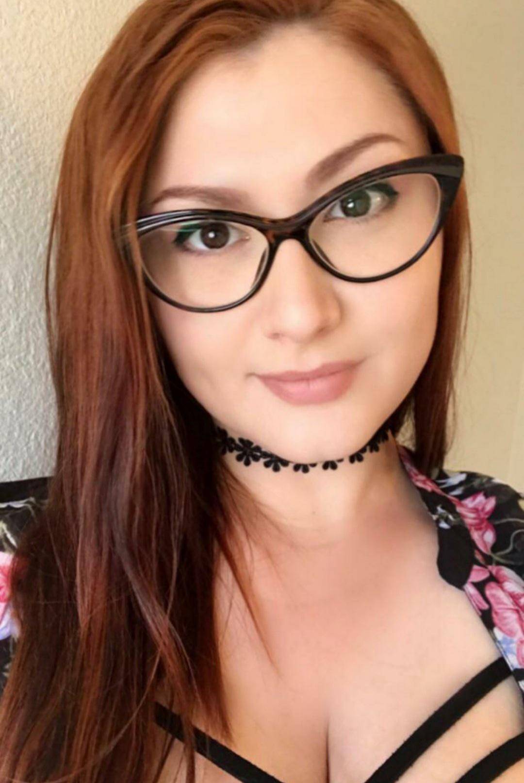 Glasses are pretty too? | Scrolller