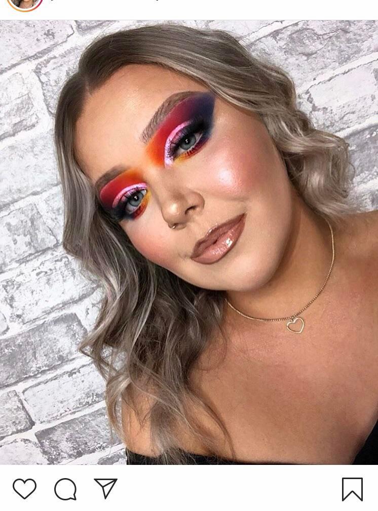 Glossy beef lips | Scrolller