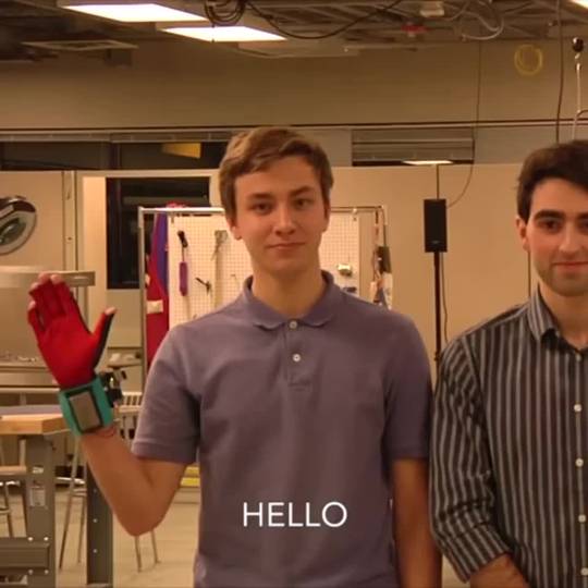 Gloves that can translate sign language into speech/text | Scrolller