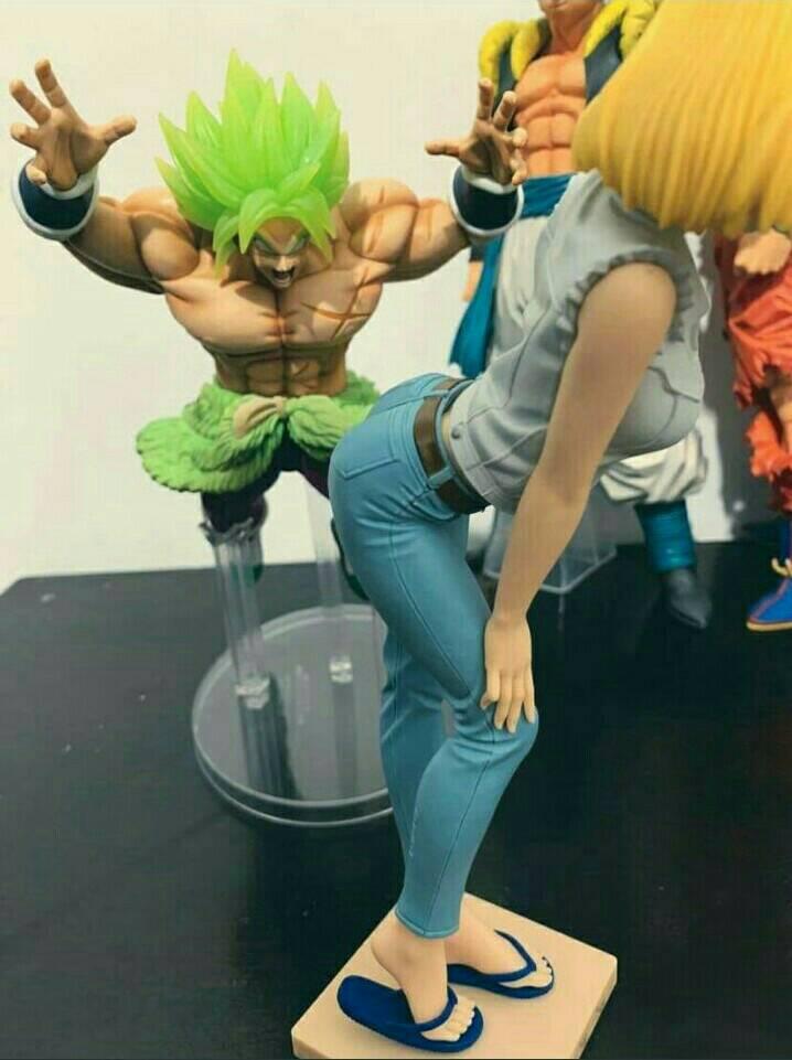 GO BROLY GO GO | Scrolller