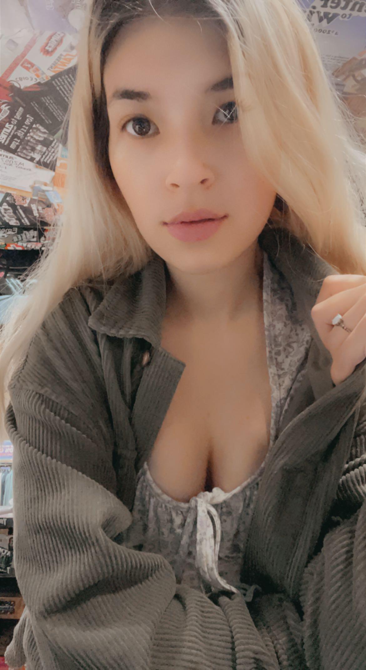 Go easy on me 💚 | Scrolller