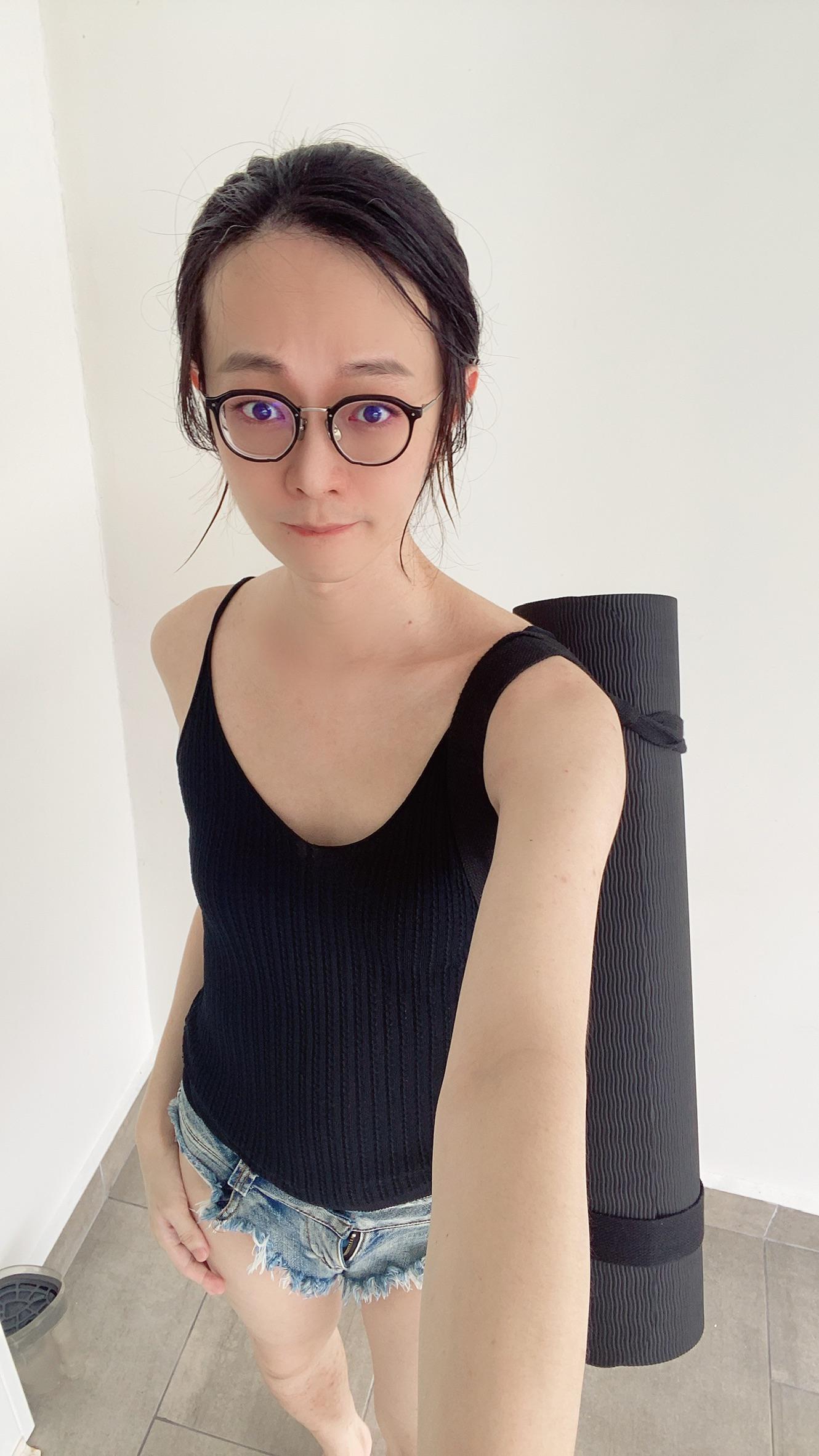 Going out for my yoga class | Scrolller