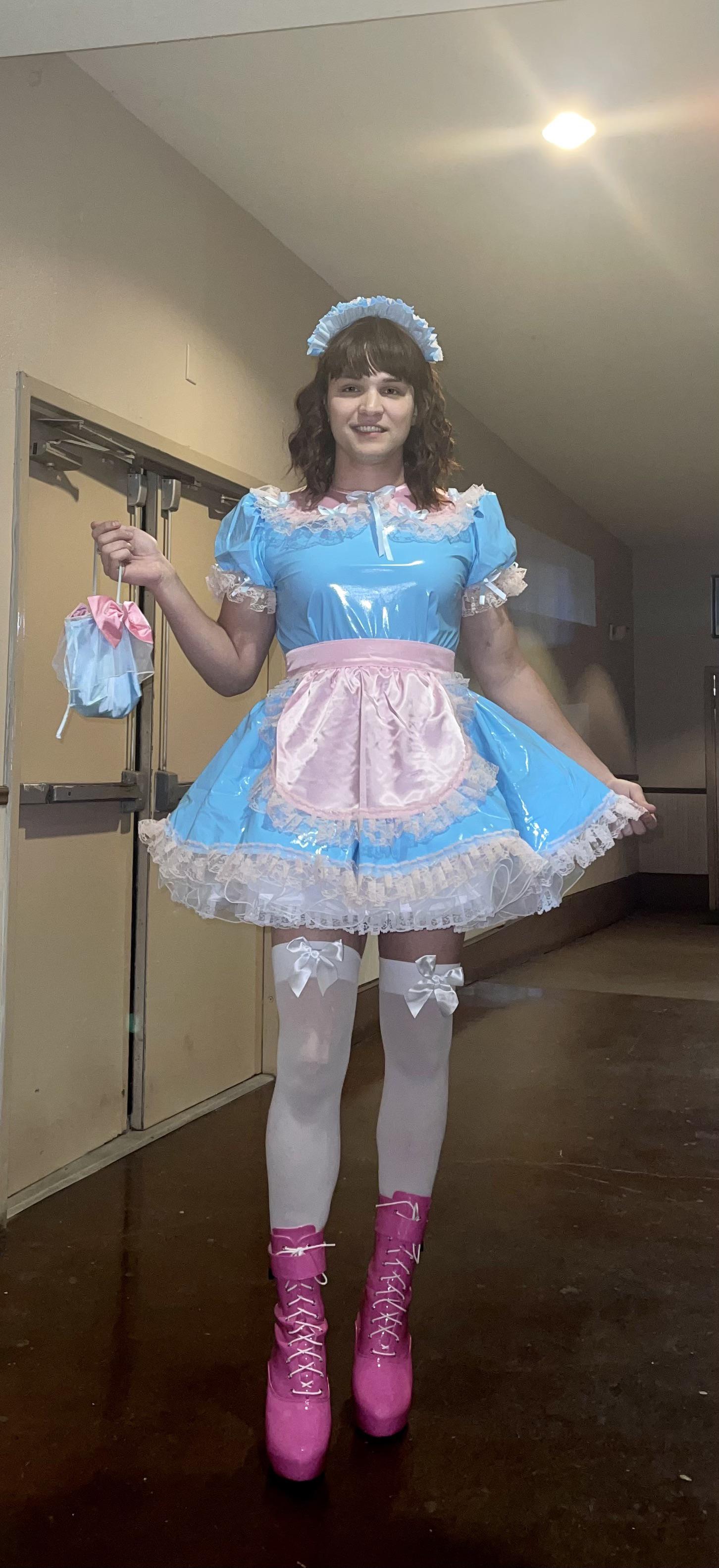 Going out in public in my new dress is the best🤗 | Scrolller