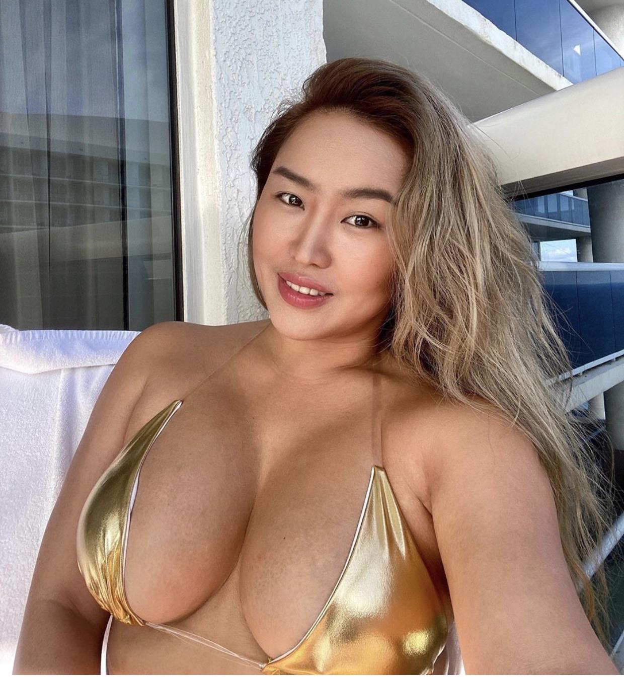 Gold bikini | Scrolller