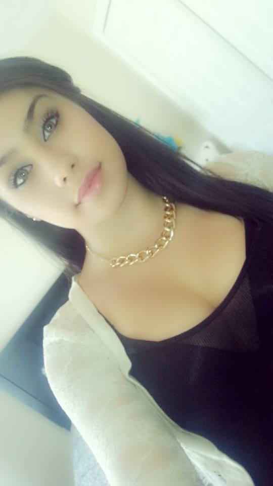 Gold chain | Scrolller