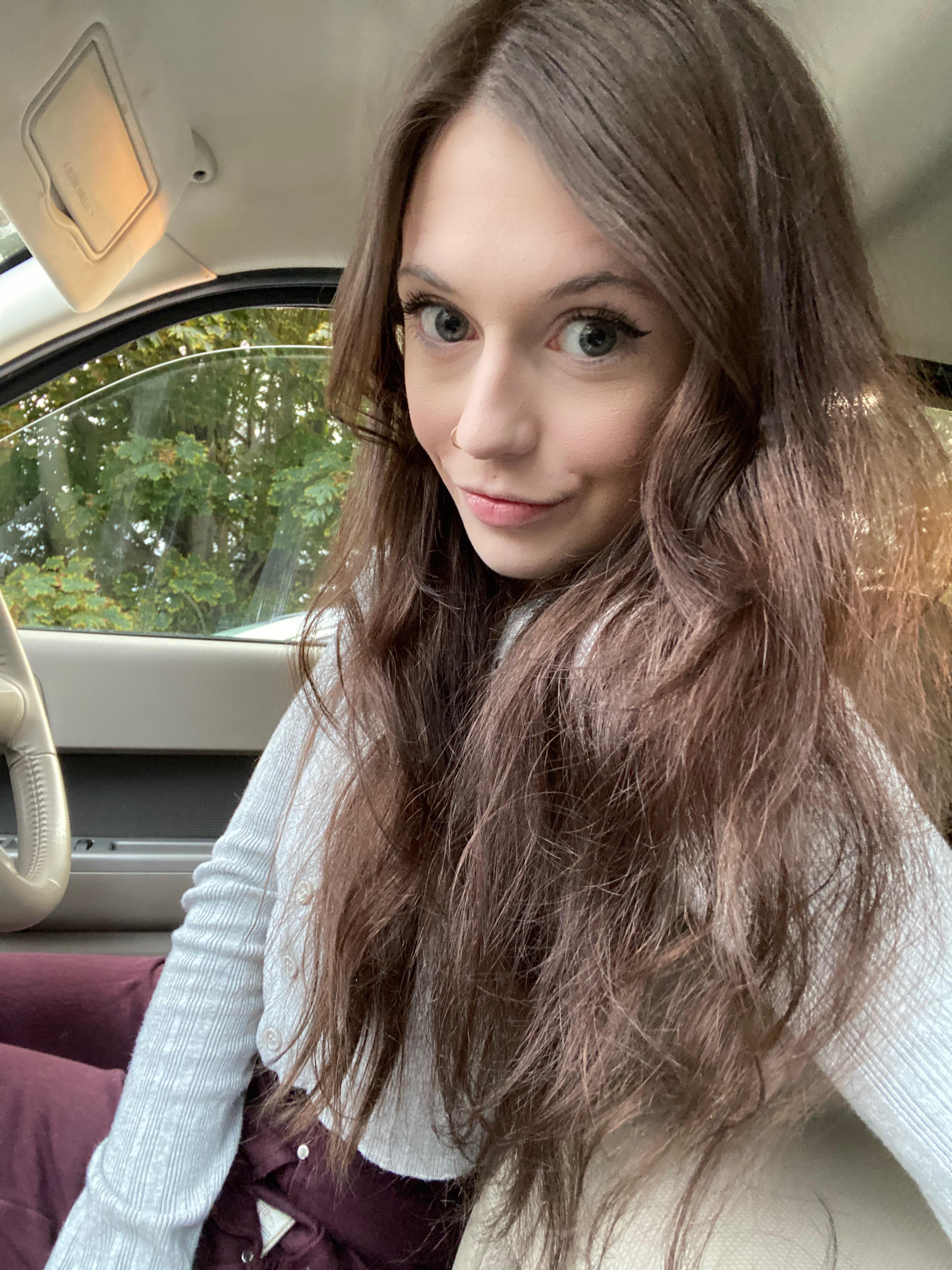 good morning friends (21f) | Scrolller