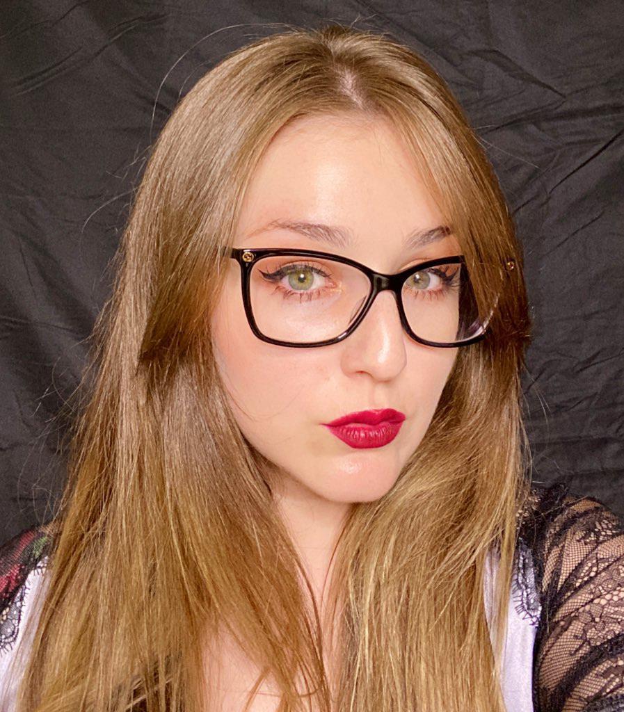 Good morning inferiors, accepting a new eager to serve and obedient sub. Approach with your ...