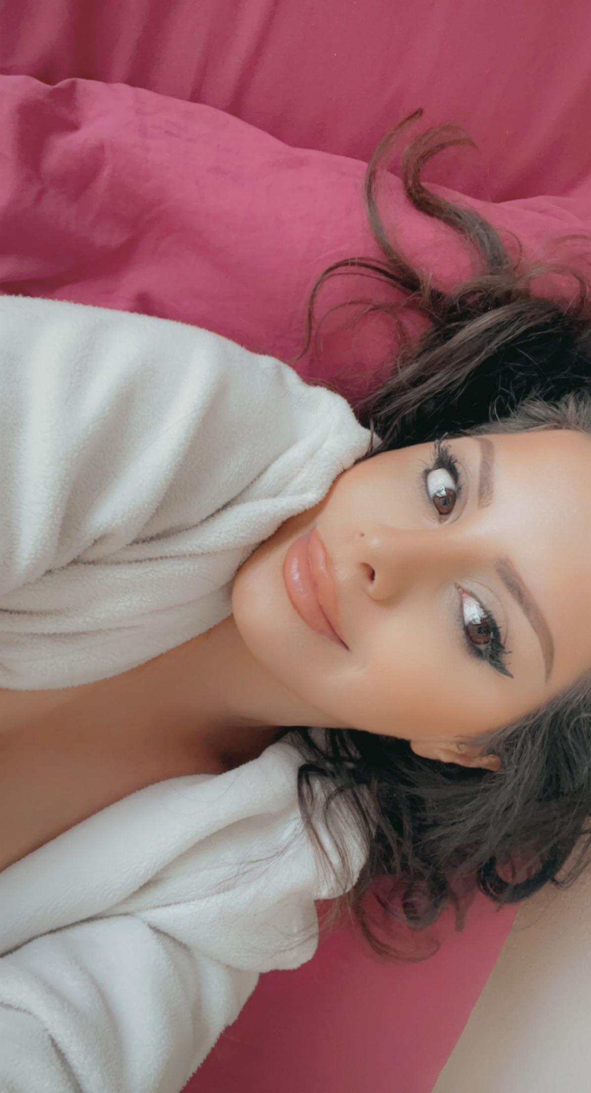 Goodnight🖤 | Scrolller