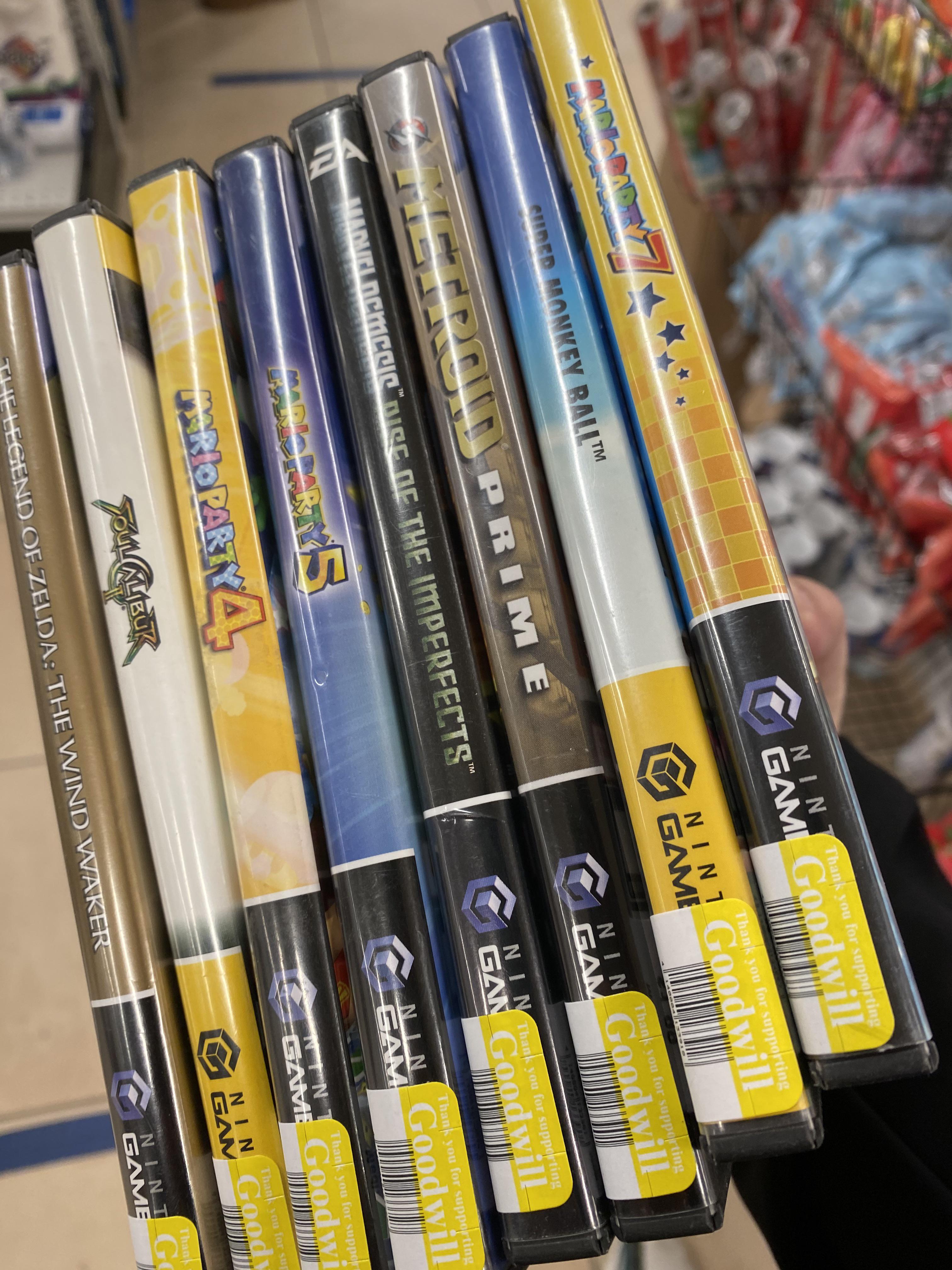 GOODWILL SCORE $22 for everything | Scrolller