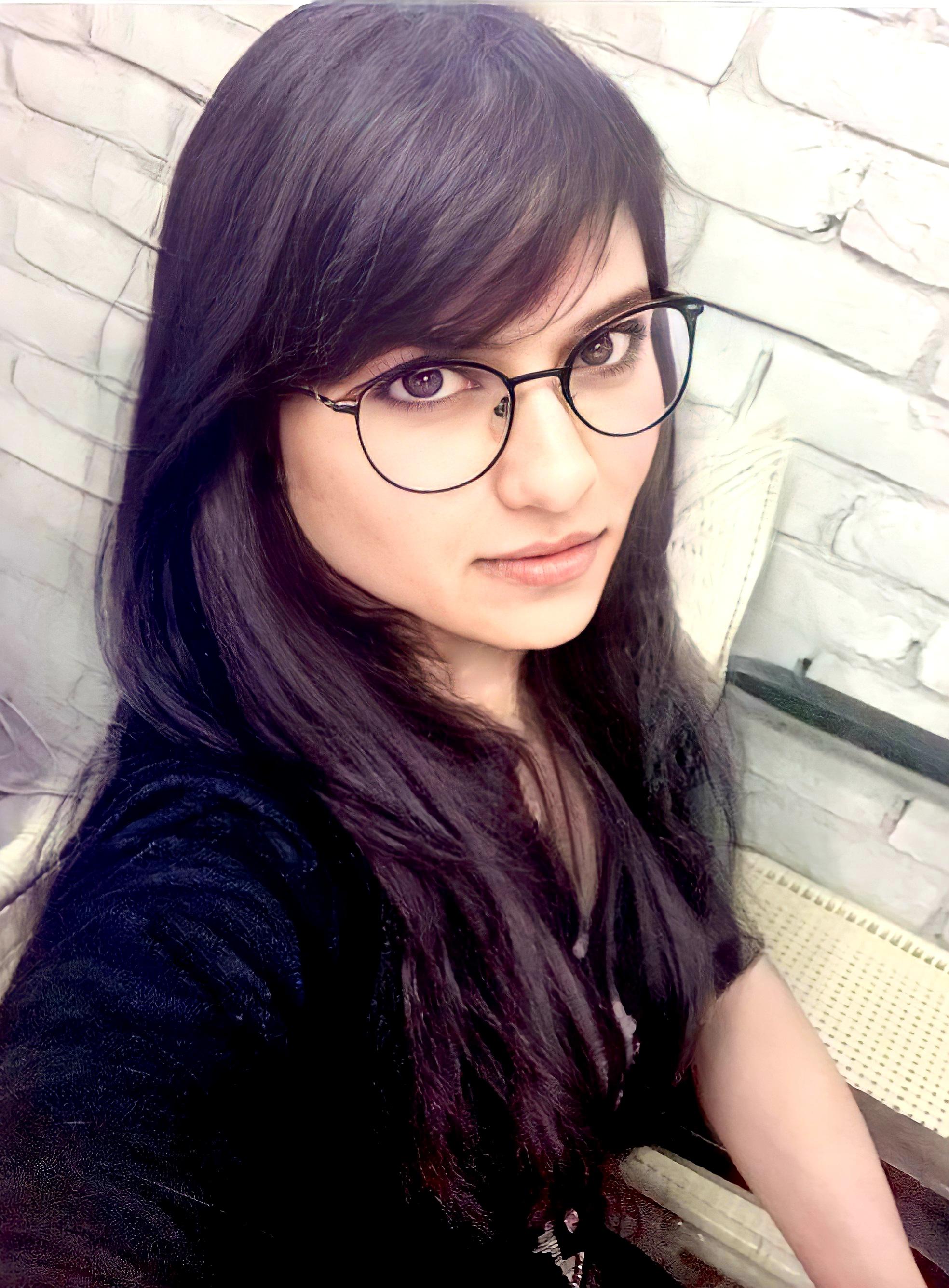Gorgeous Indian in glasses | Scrolller