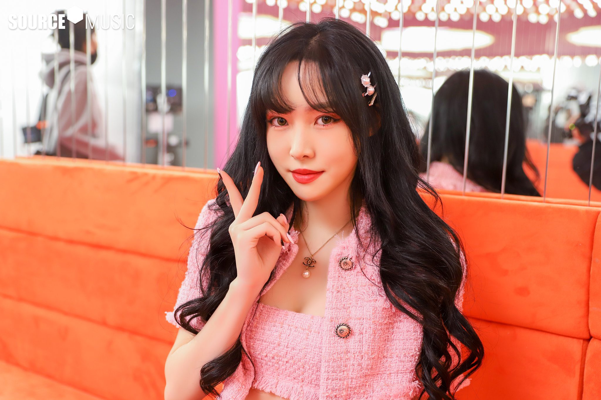 Gorgeous pink Yuju! | Scrolller