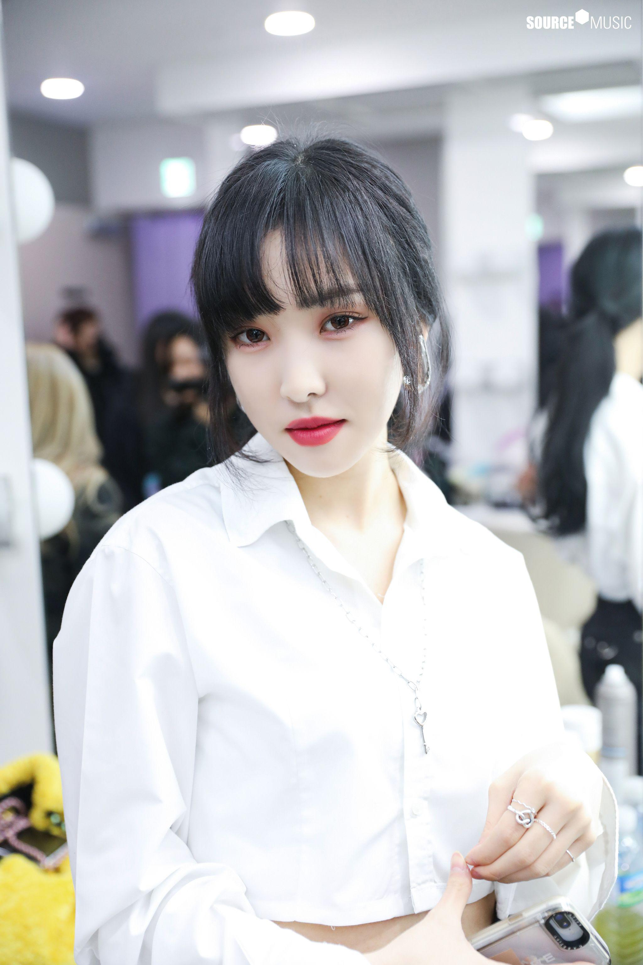 Gorgeous Yuju! | Scrolller