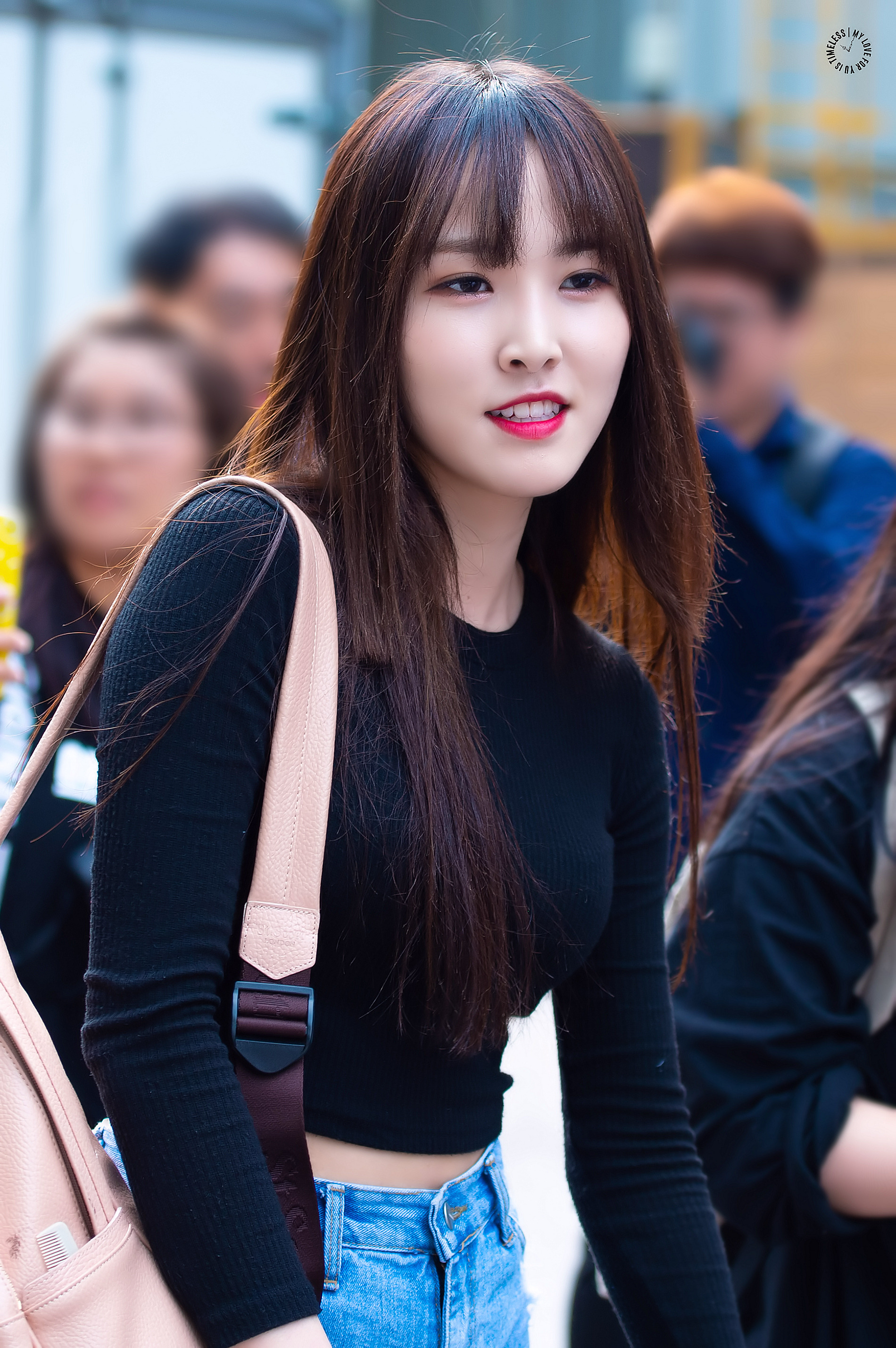 Gorgeous Yuju! | Scrolller