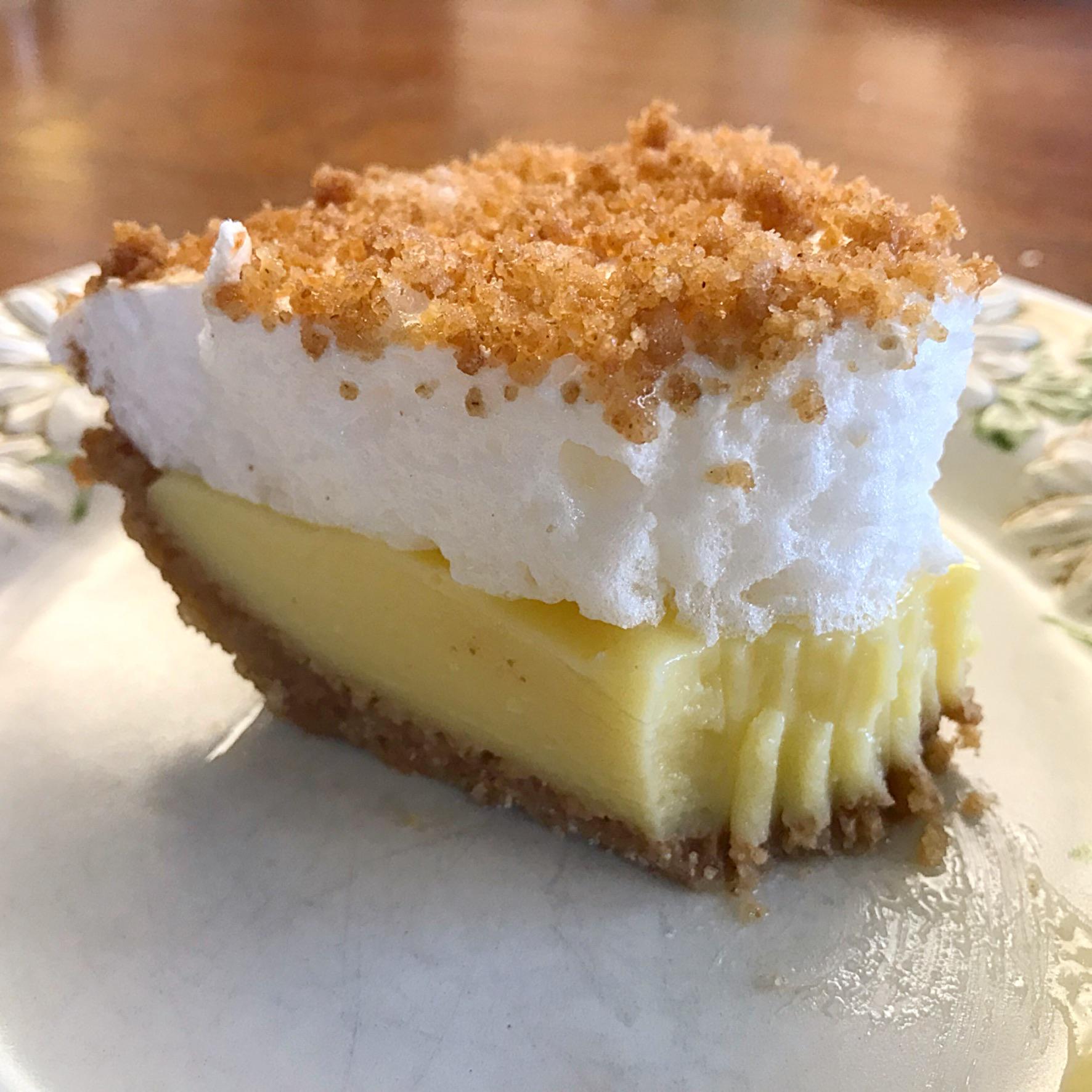 Graham Cracker Pie | Scrolller