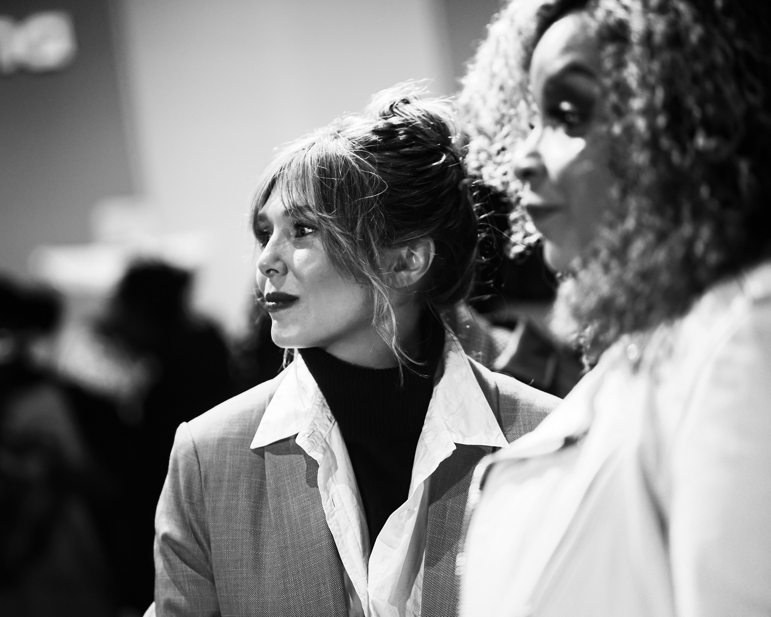 Grayscale Elizabeth | Scrolller