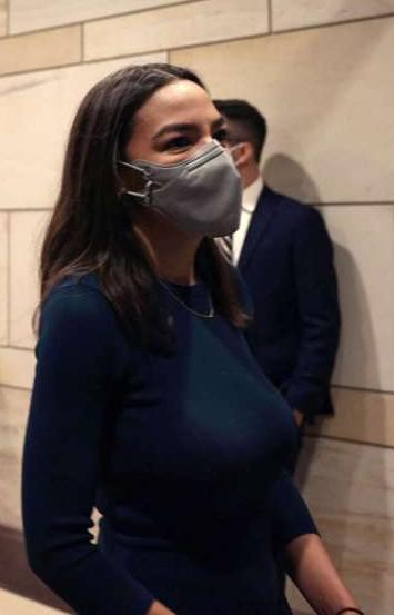 Green mounds | Scrolller