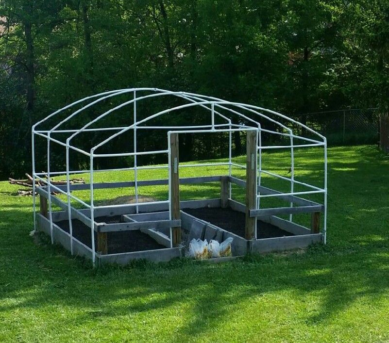 Greenhouse frame coming together | Scrolller