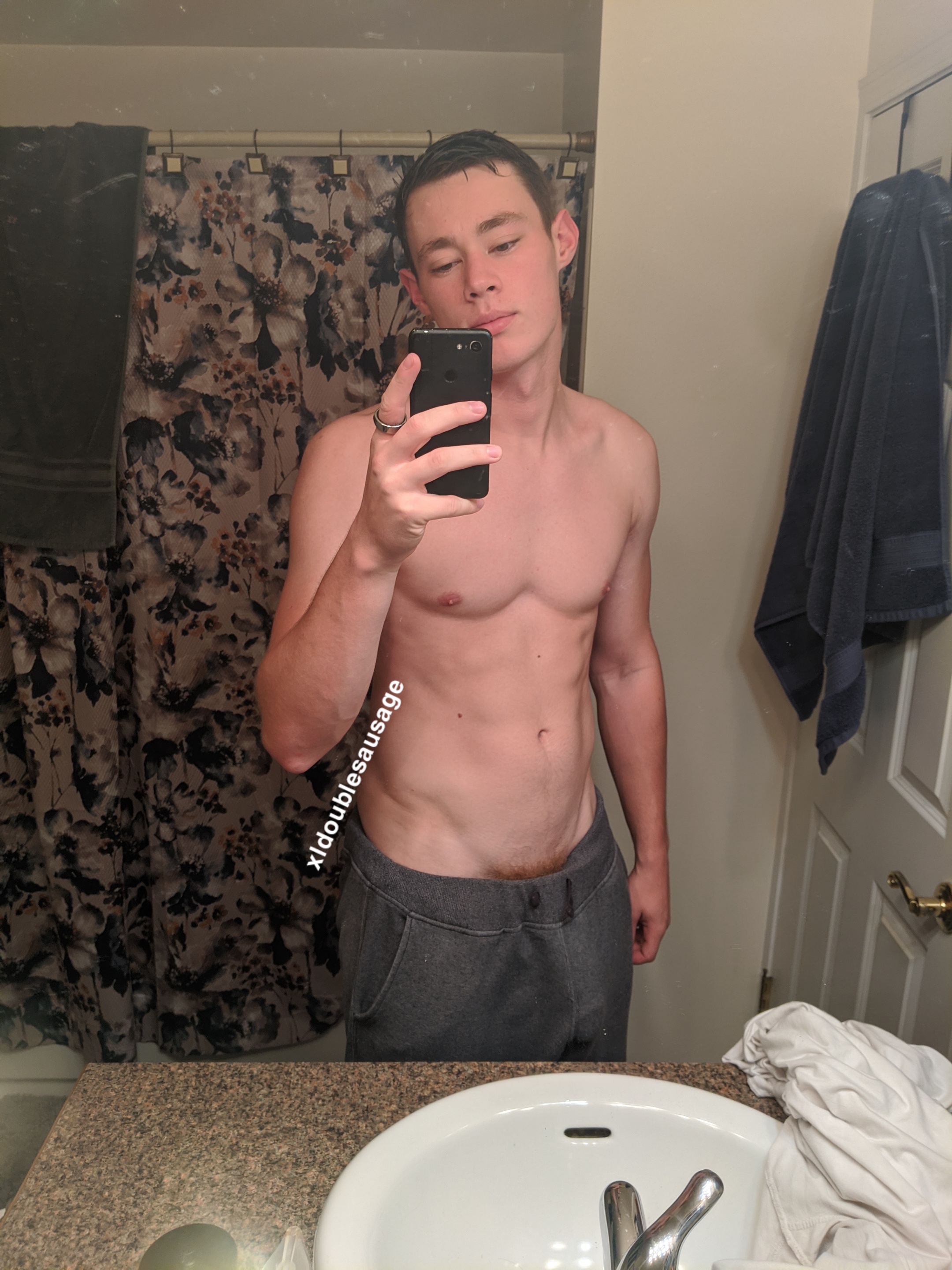 Grey sweats | Scrolller