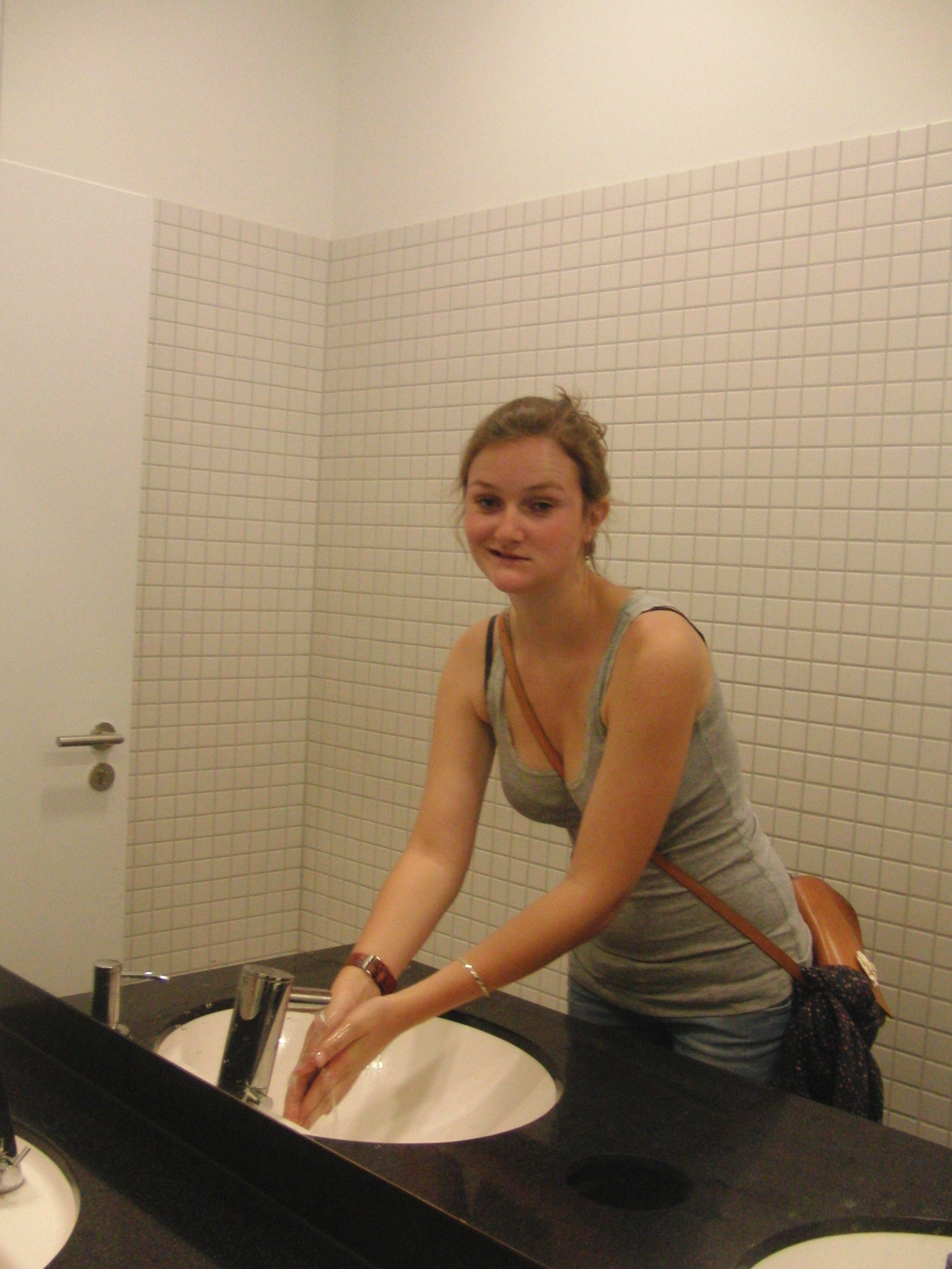 Grey Tank, Tan Strap, Derp Face | Scrolller