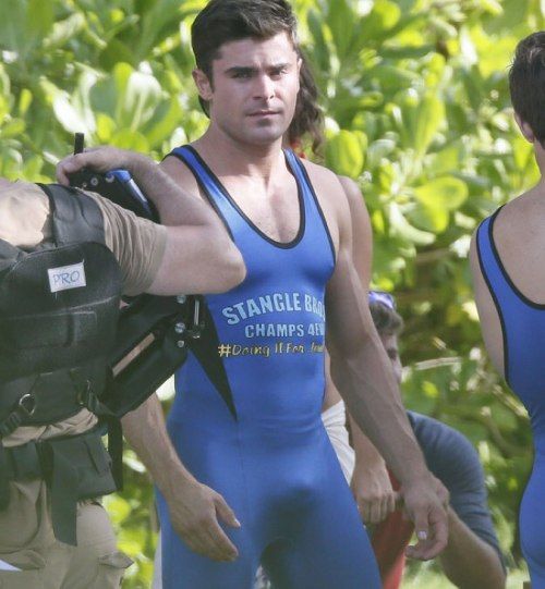 [GRR] Hunky Zac Efron Sporting a Singlet | Scrolller