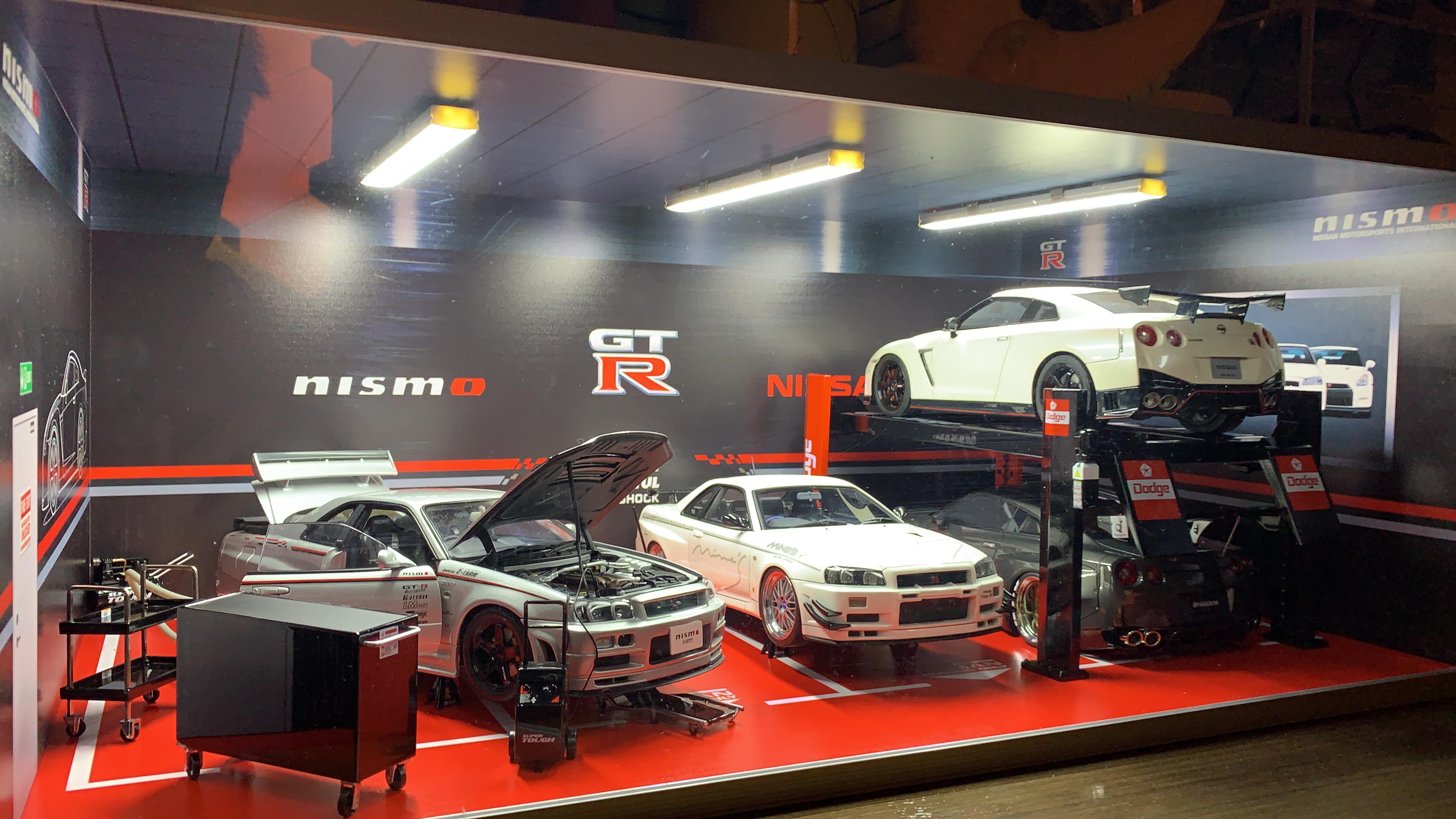 GTR Garage | Scrolller