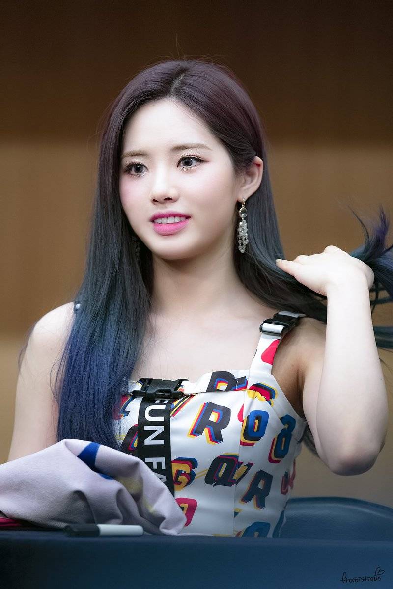 Hair Model Jiwon | Scrolller