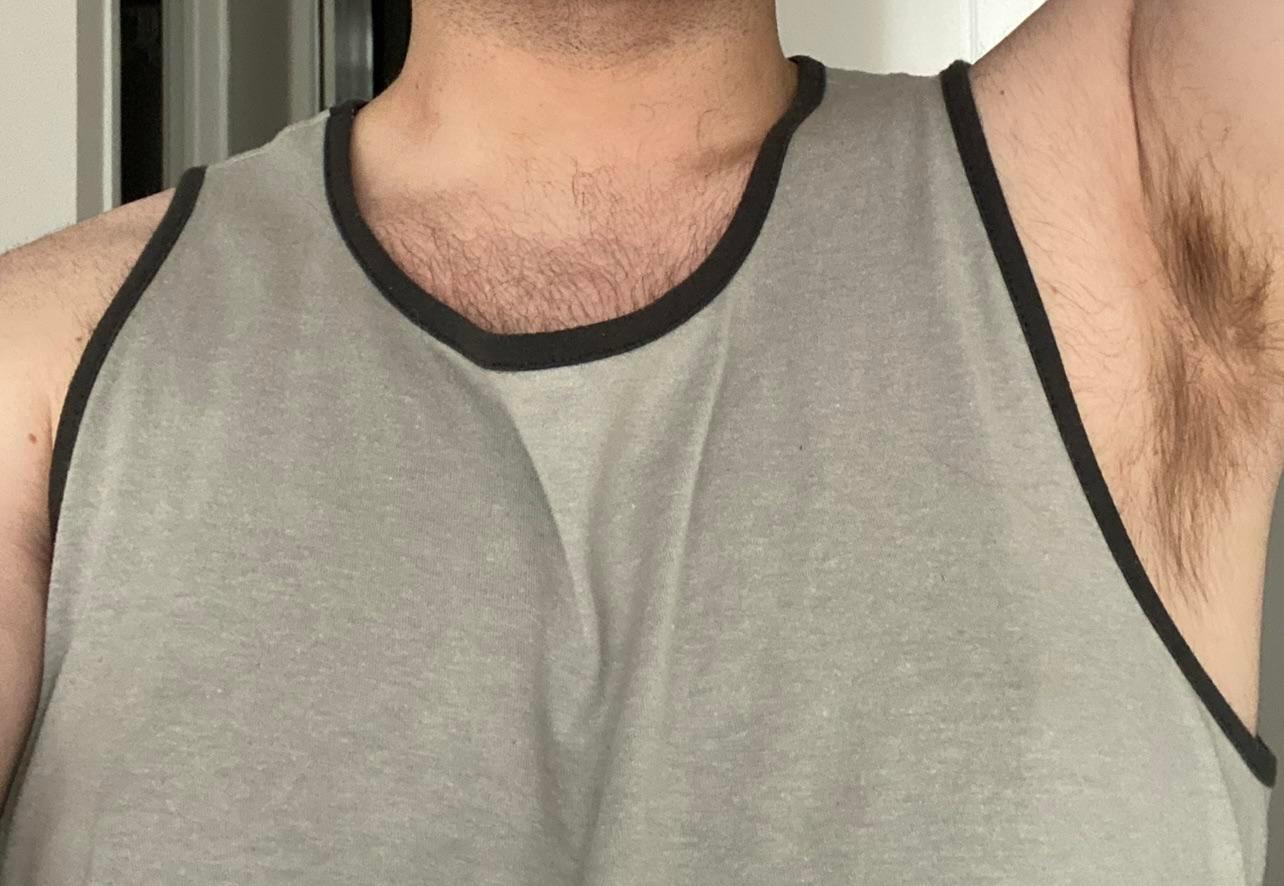 Hairy armpit alert 😉 | Scrolller