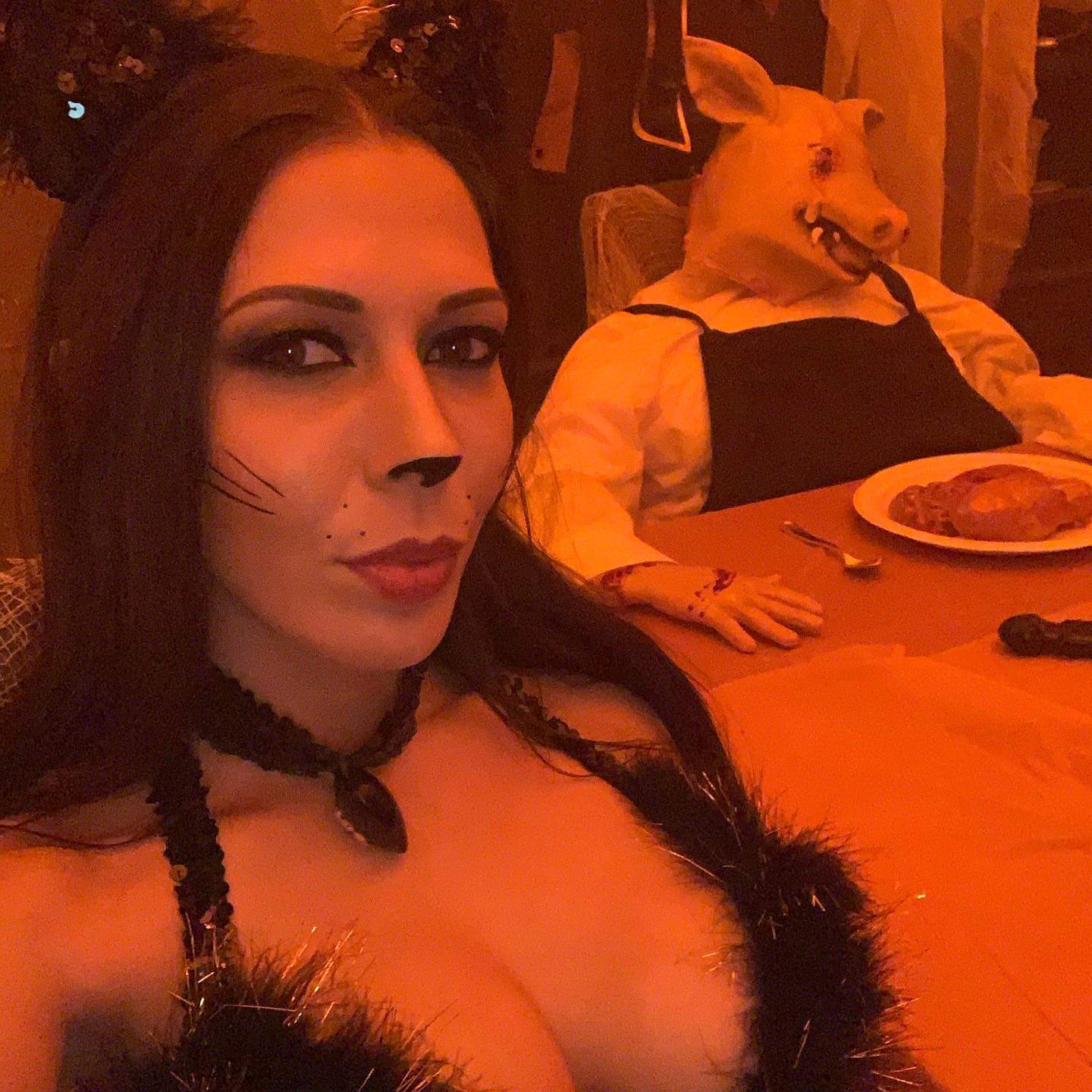 Halloween party | Scrolller