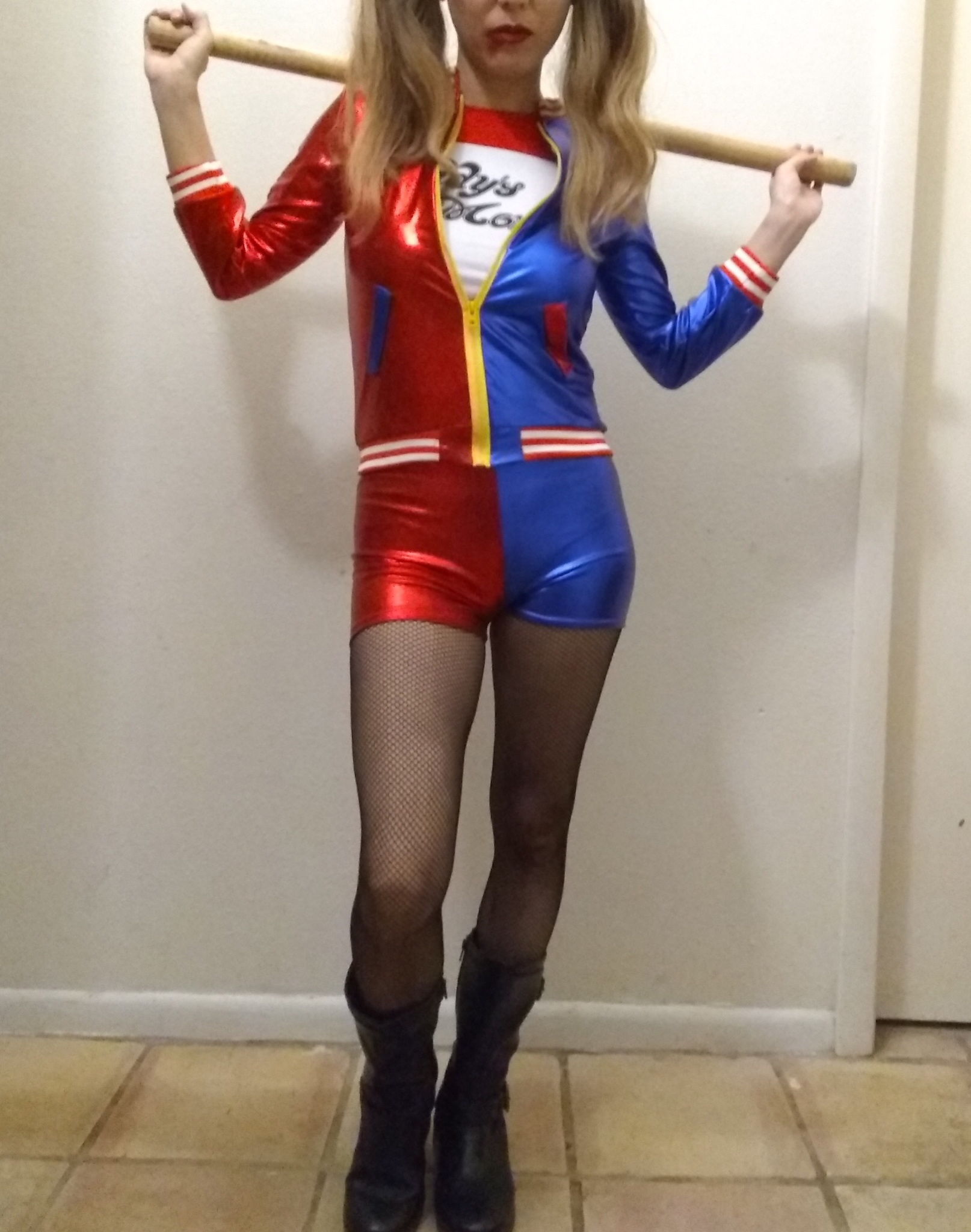 Halloween striptease | Scrolller