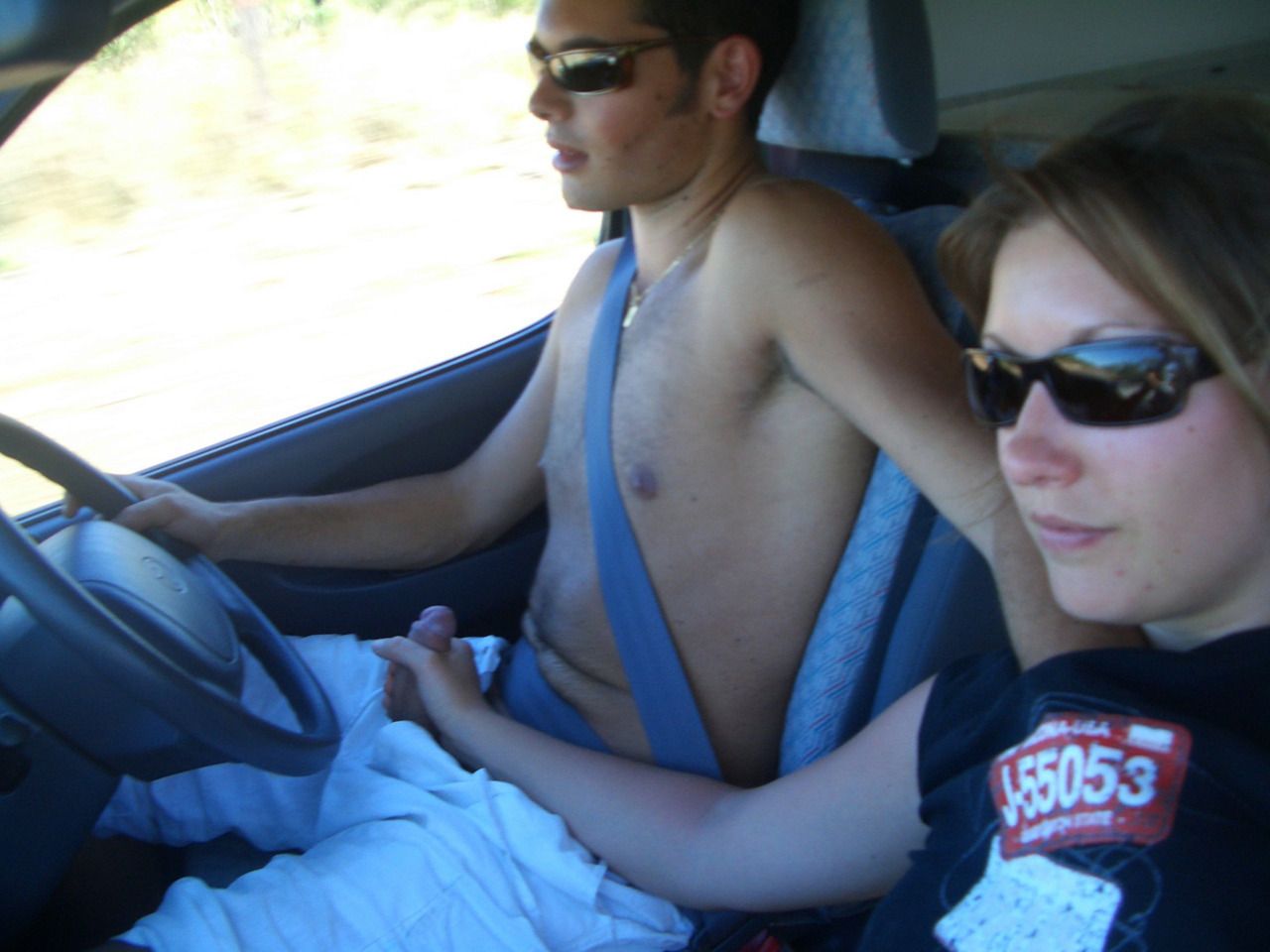 Handjob whilst driving | Scrolller