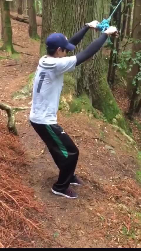 Hang in there buddy | Scrolller