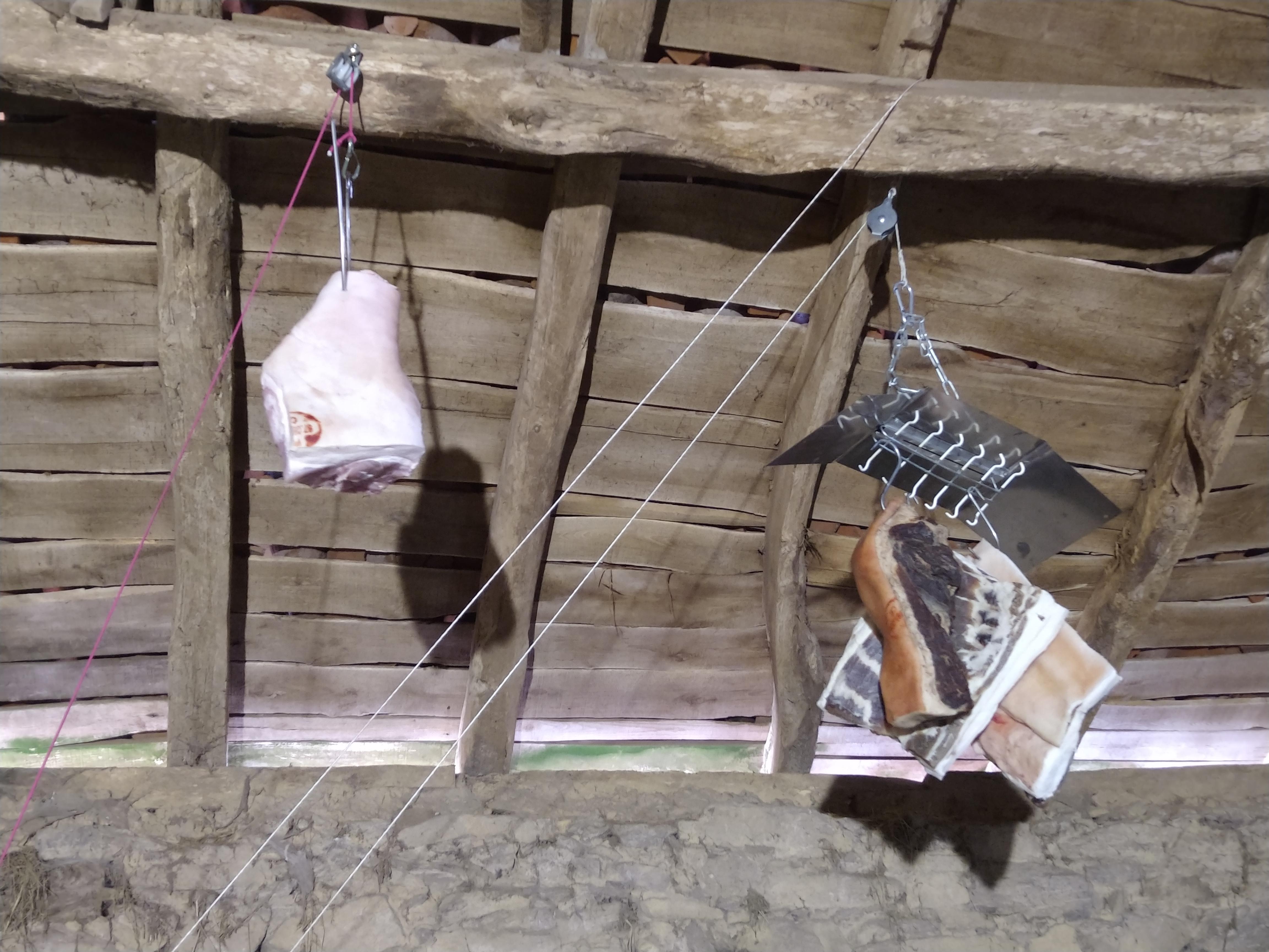 Hanging in the barn | Scrolller