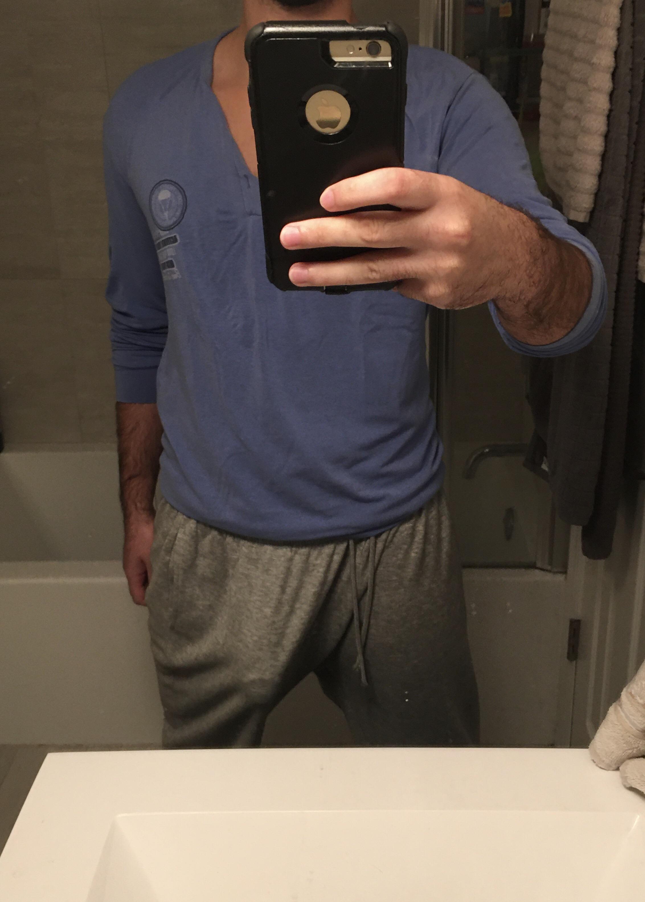 Hanging in there | Scrolller