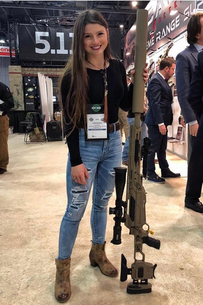 Hannah Barron | Scrolller