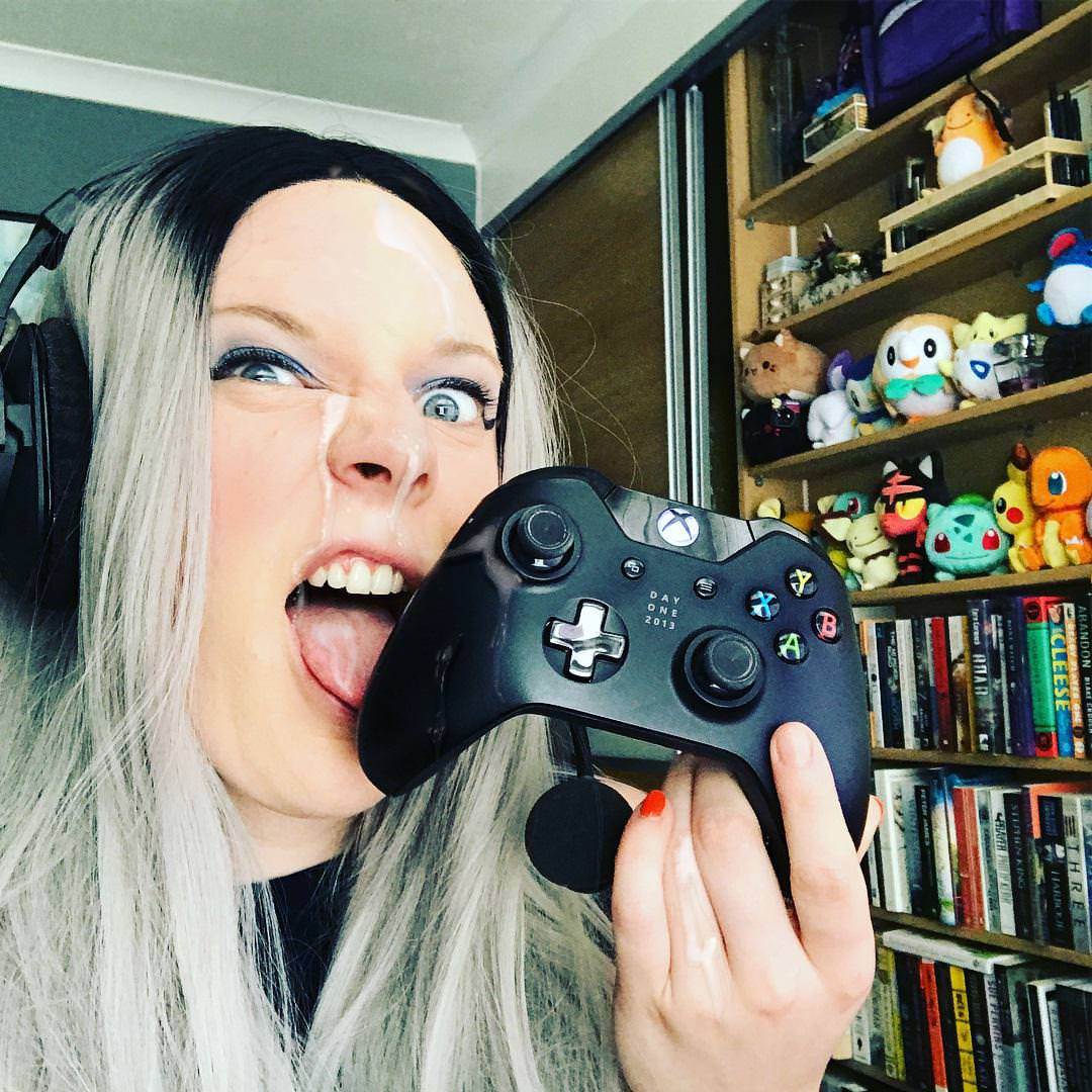 Hannah is annoyed that you got cum on her controller [OC] | Scrolller