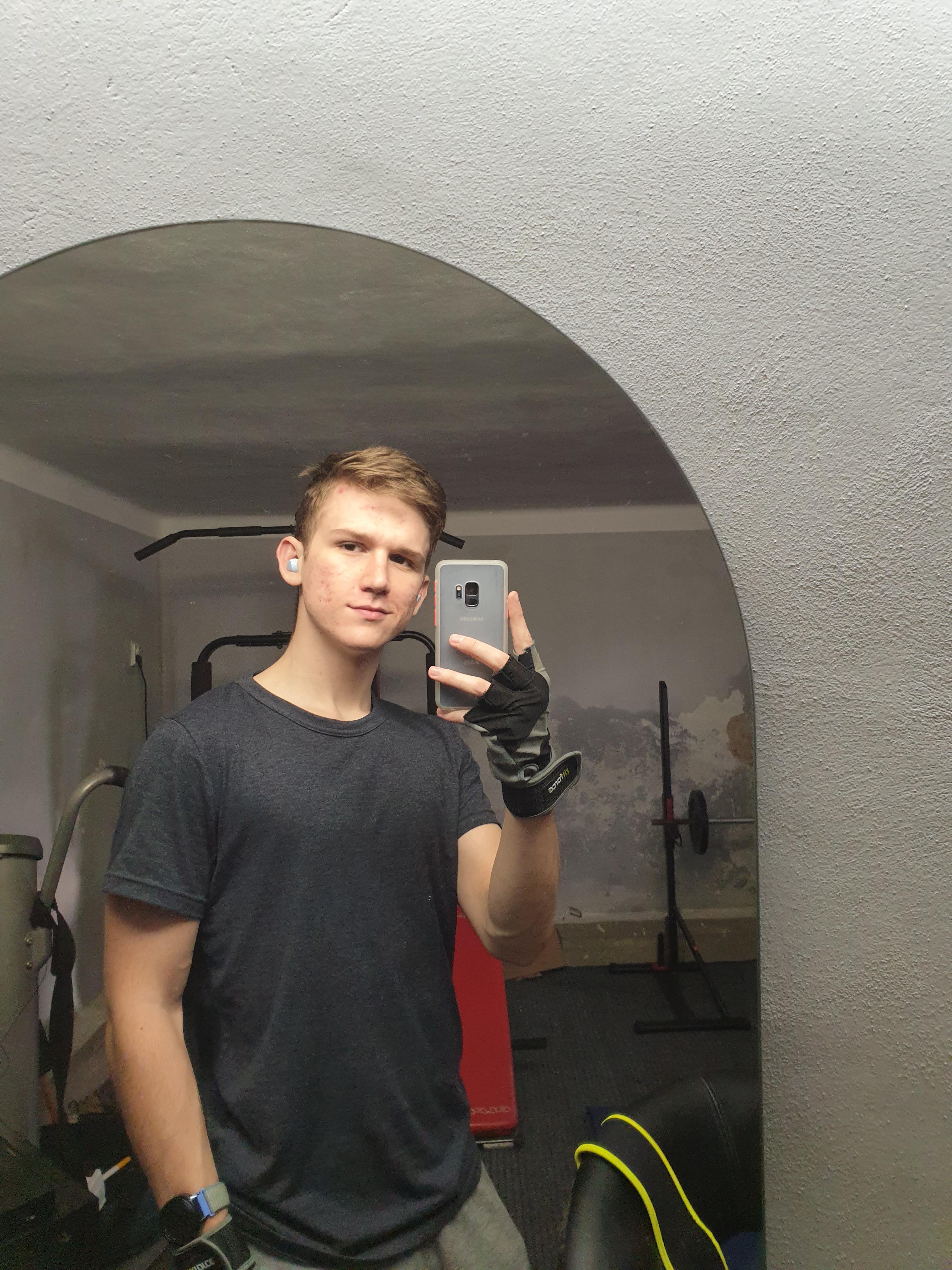 🥺happy bean | Scrolller