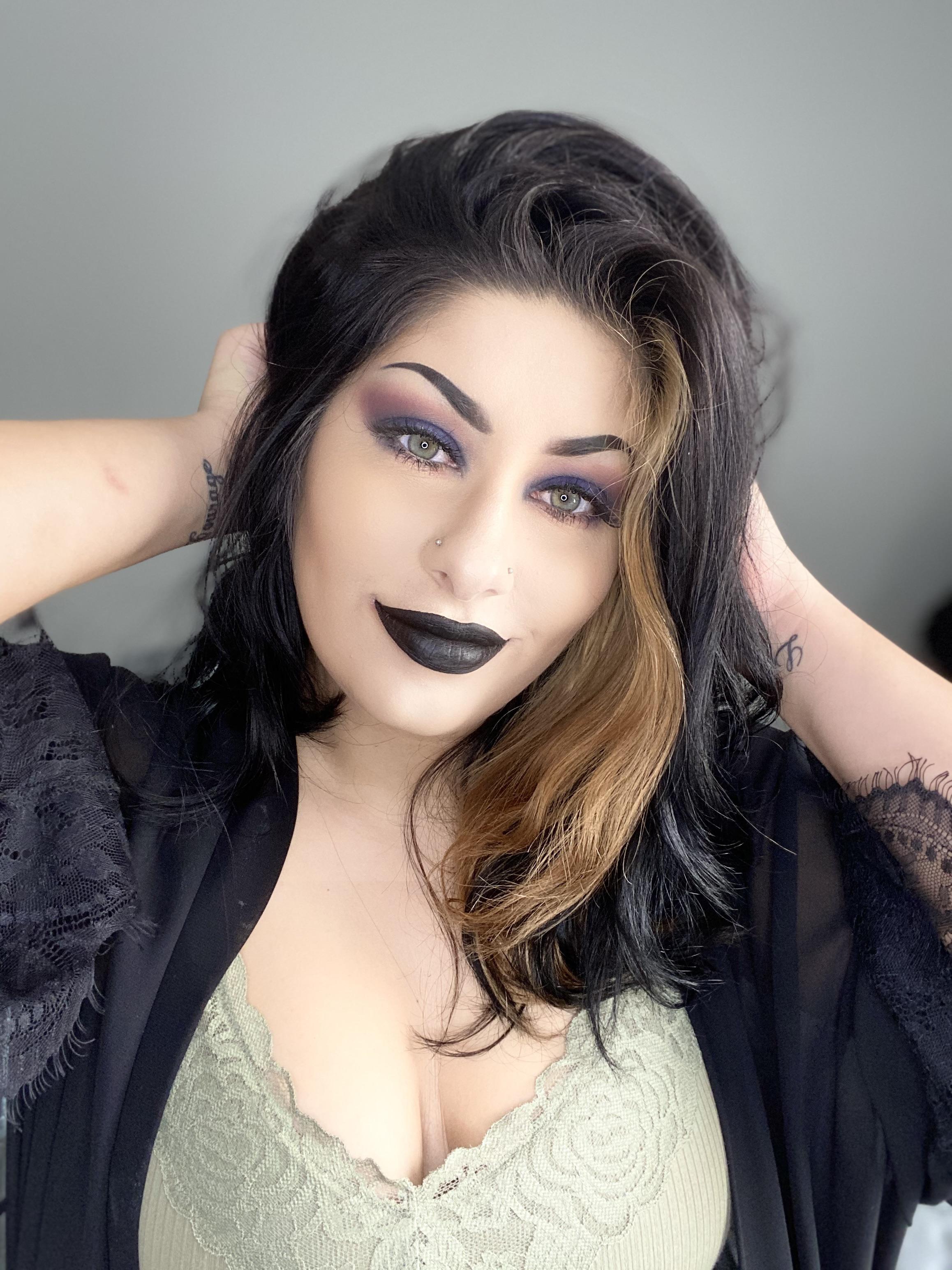 Happy bean | Scrolller