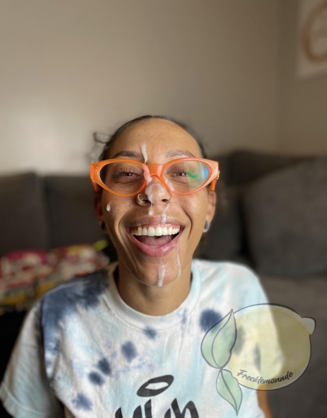 Happy cum slut🤪 | Scrolller