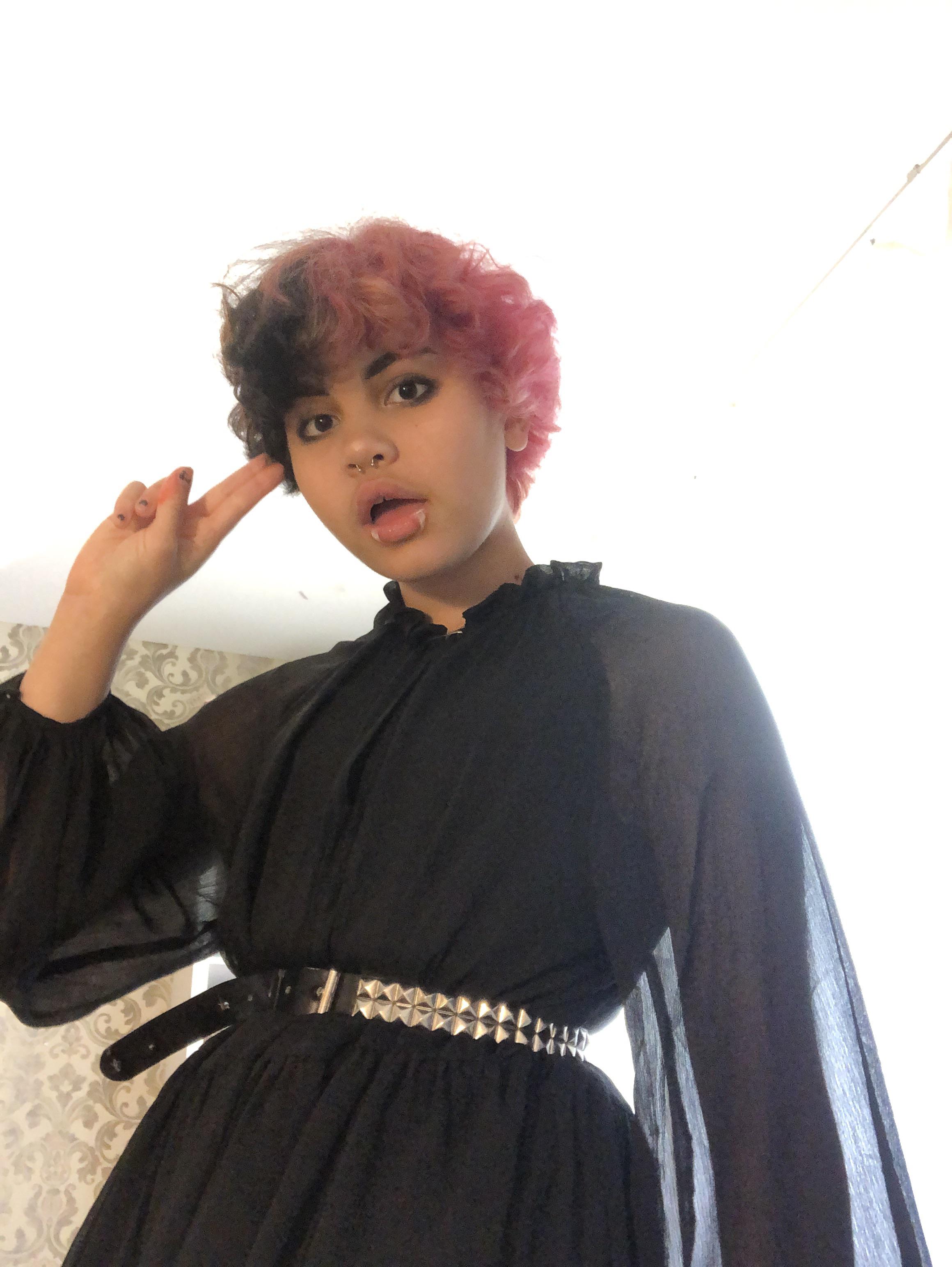 Happy femboy fridayy [M16] | Scrolller