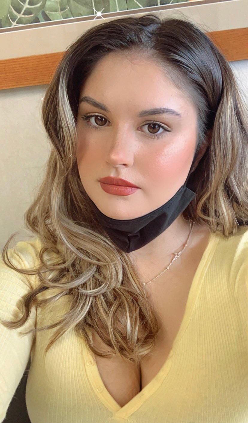 Happy Friday :) 24F | Scrolller