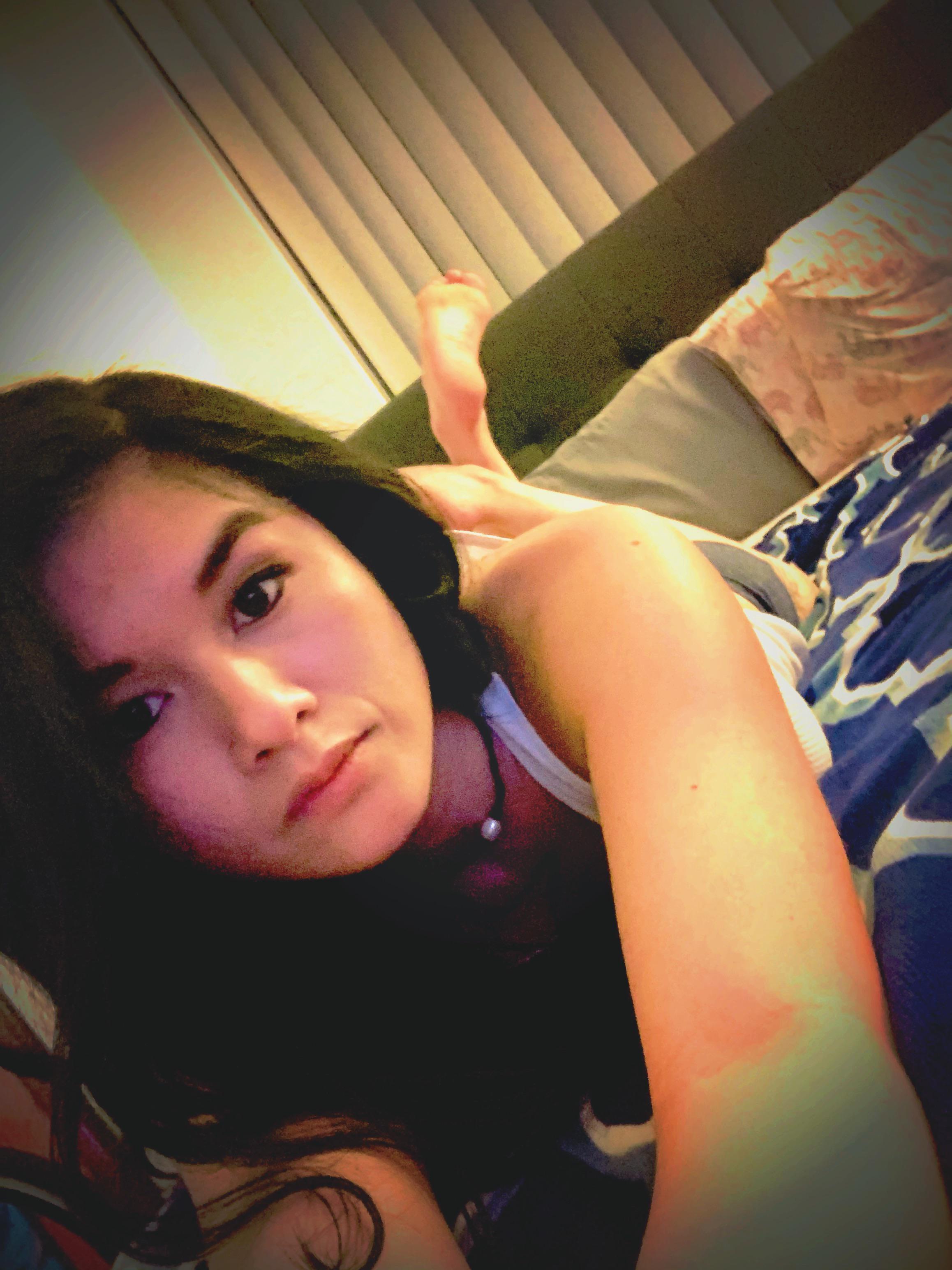 Happy Friday, cuties! 😘 (accidentally deleted first one🤦🏻‍♀️) | Scrolller