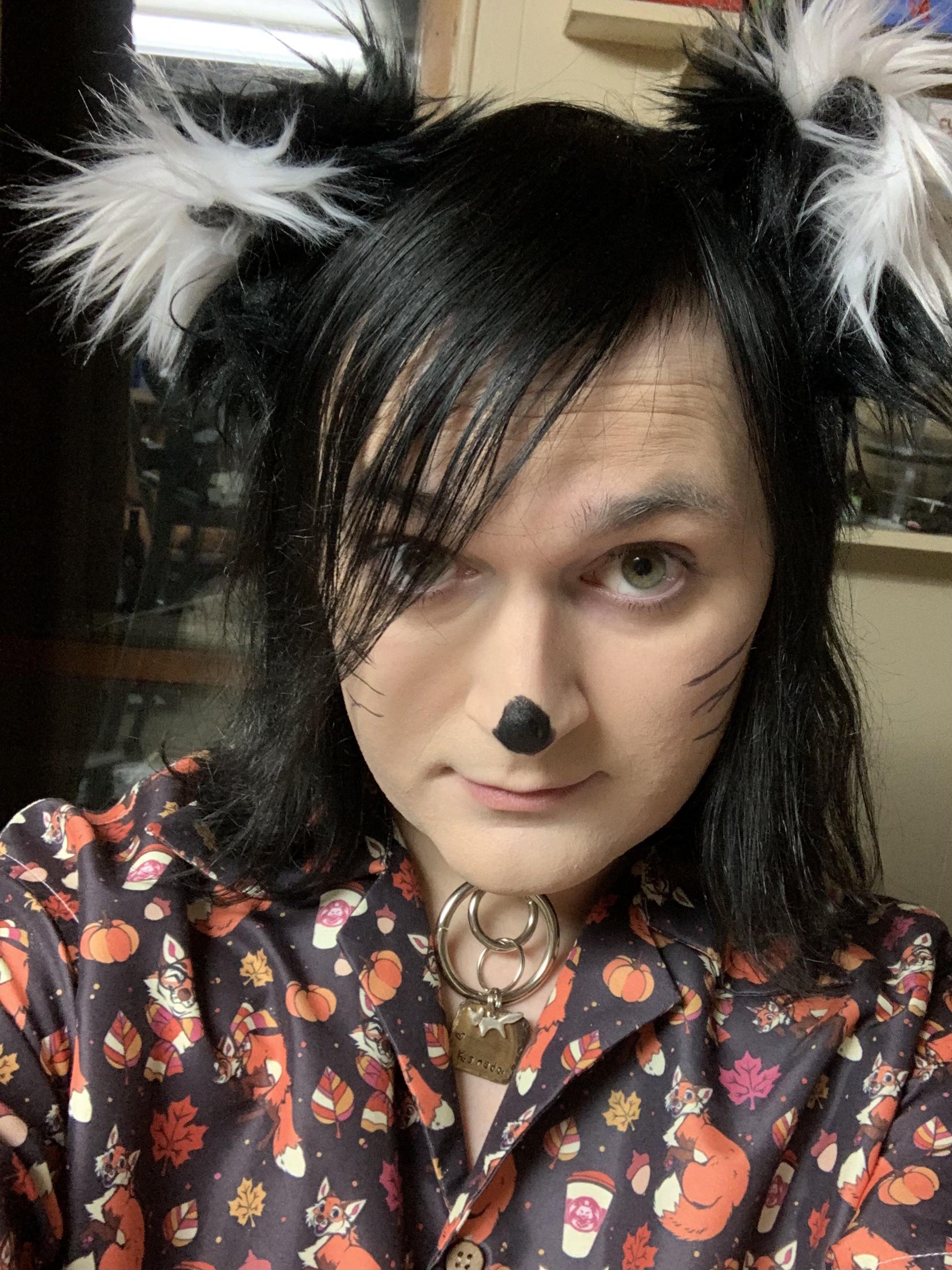 Happy Halloween from your local fox girl with mediocre makeup! | Scrolller