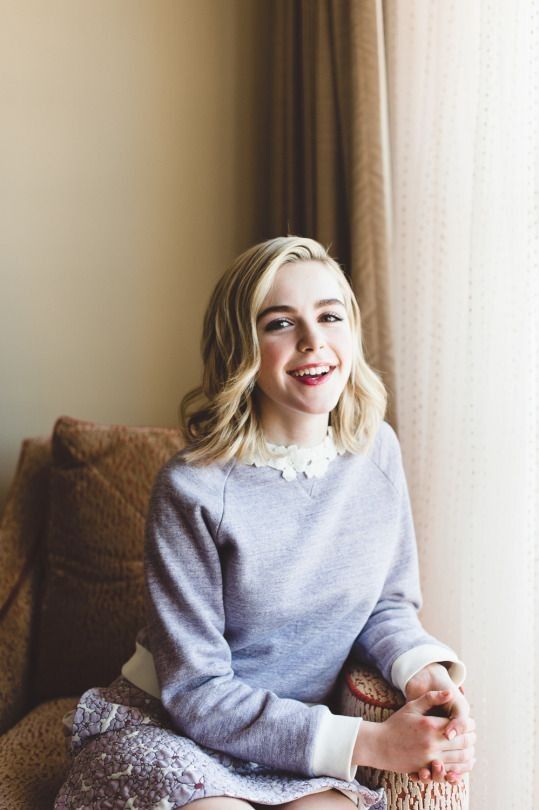 Happy Kiki Scrolller