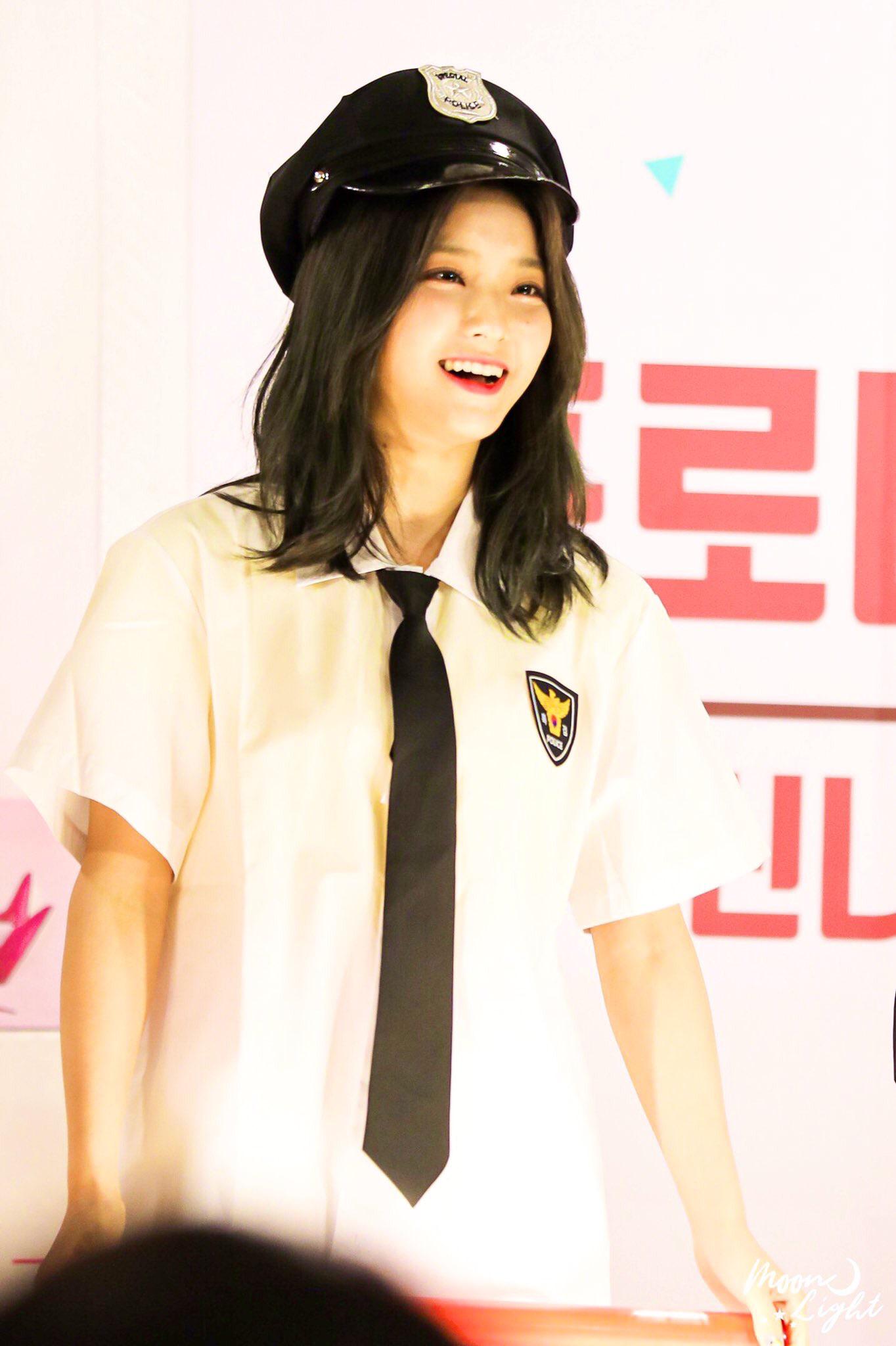 Happy Romsae | Scrolller