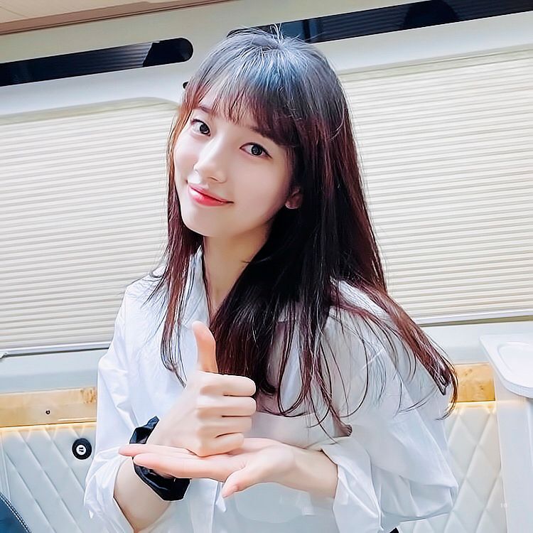 Happy Suzy Day #32 | Scrolller