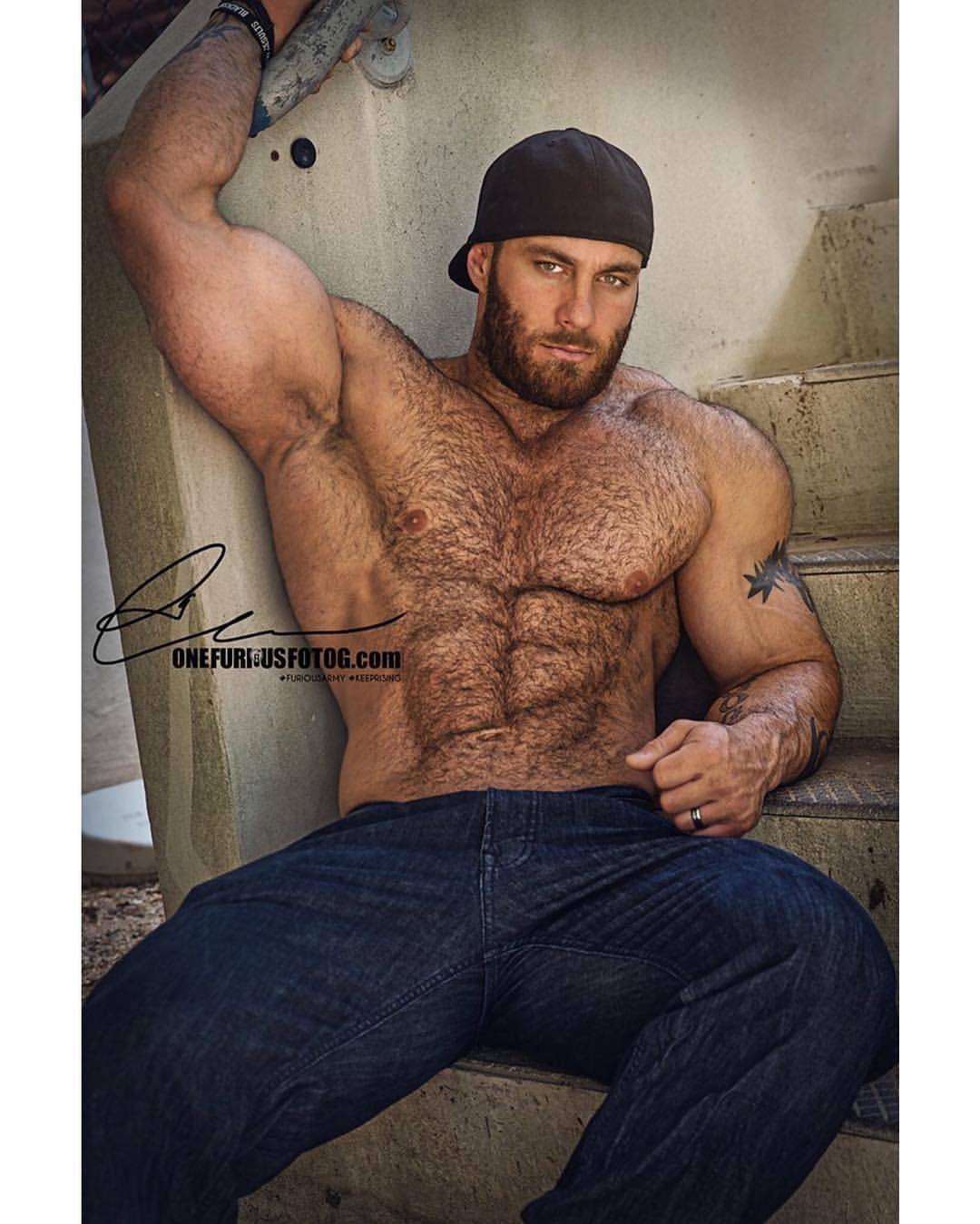 Hard Biceps | Scrolller