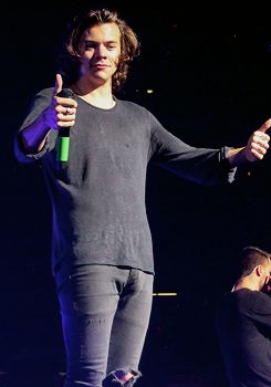 Harry Styles | Scrolller