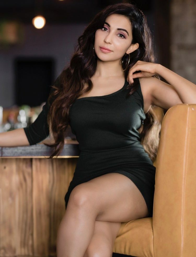 HBD Paroo | Scrolller