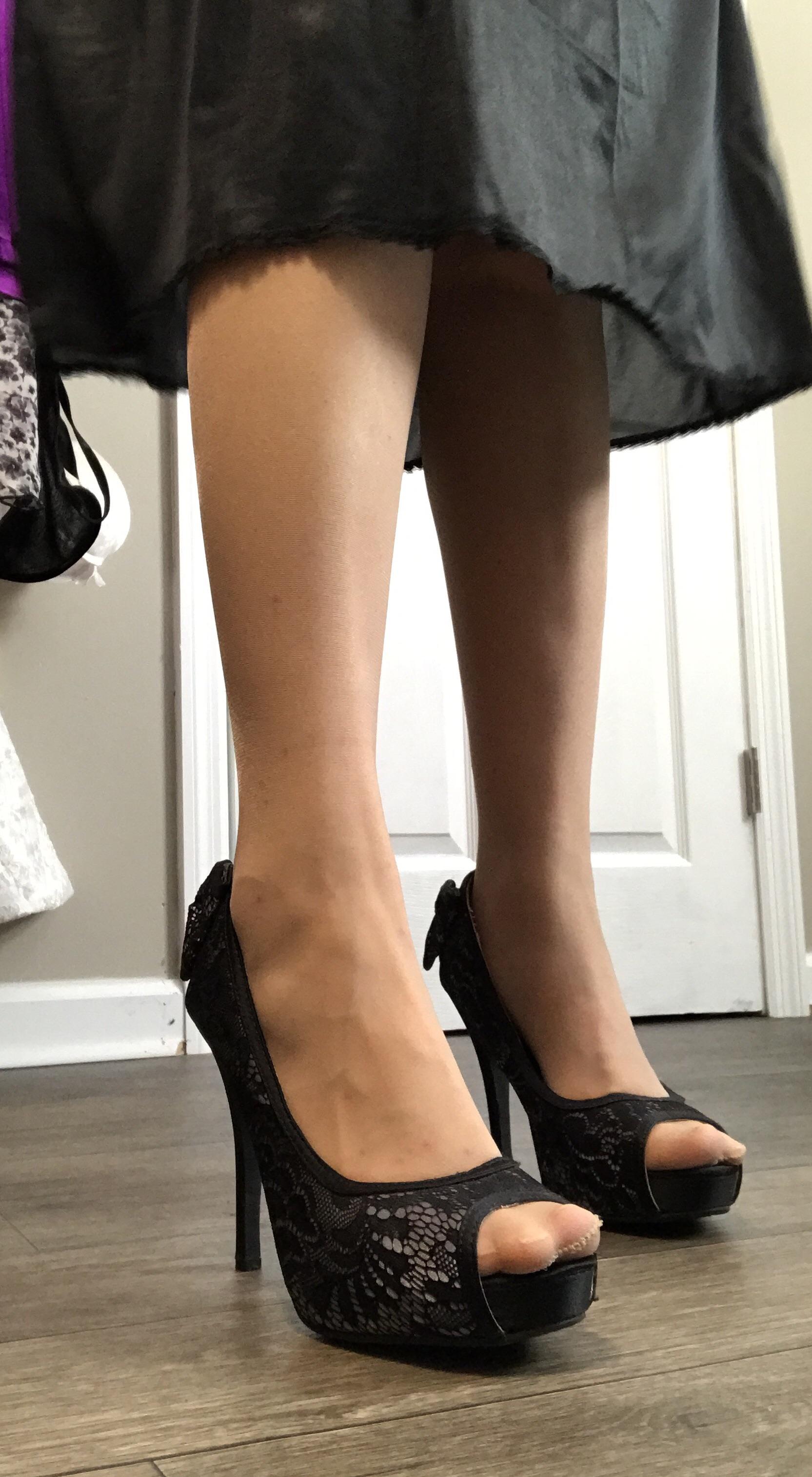 Heading to work | Scrolller