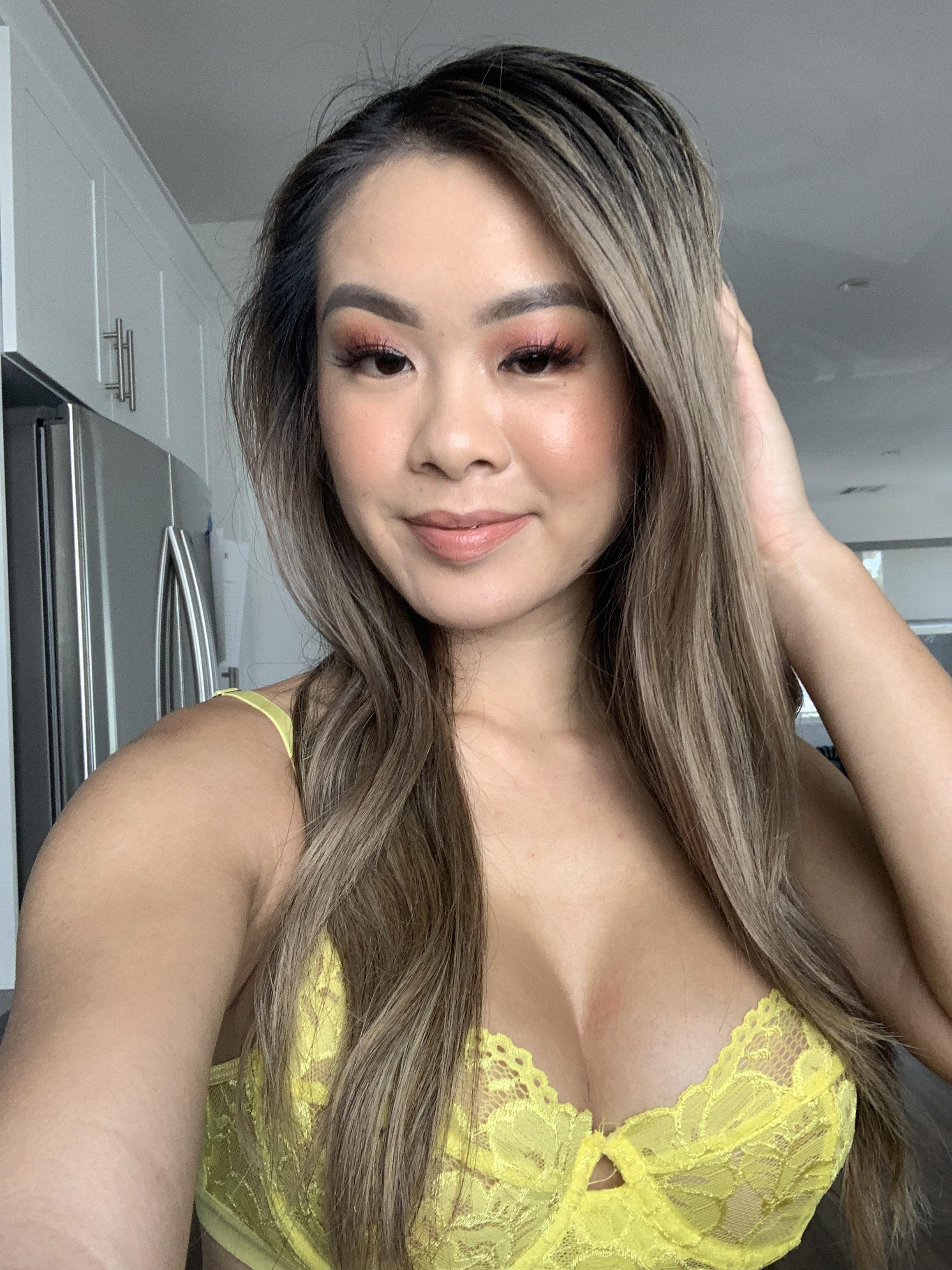 Heard ya like busty Chinese girls 😉 | Scrolller